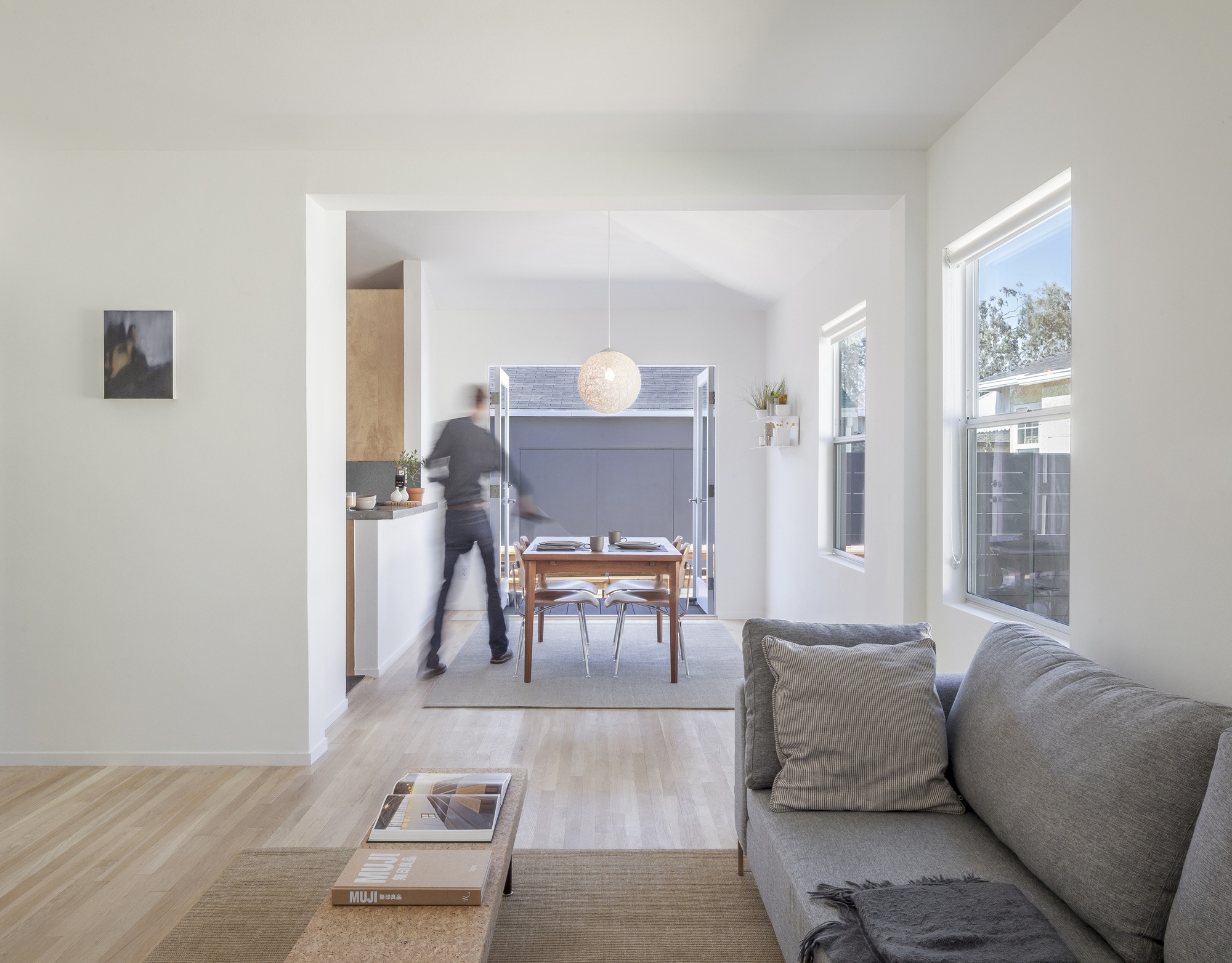 Gallery of Rear Window House / Edward Ogosta Architecture - 5