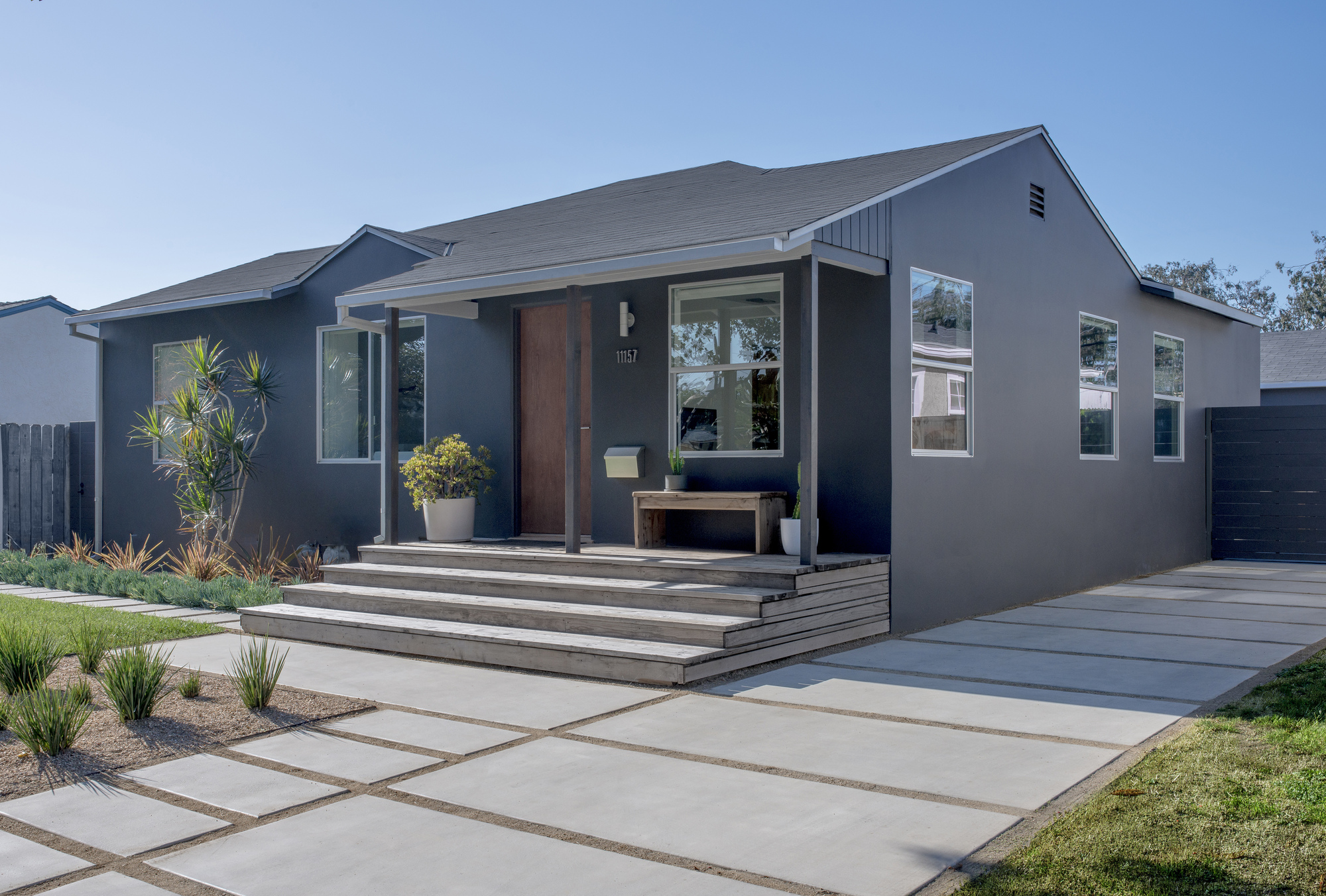 Gallery of Rear Window House / Edward Ogosta Architecture - 8