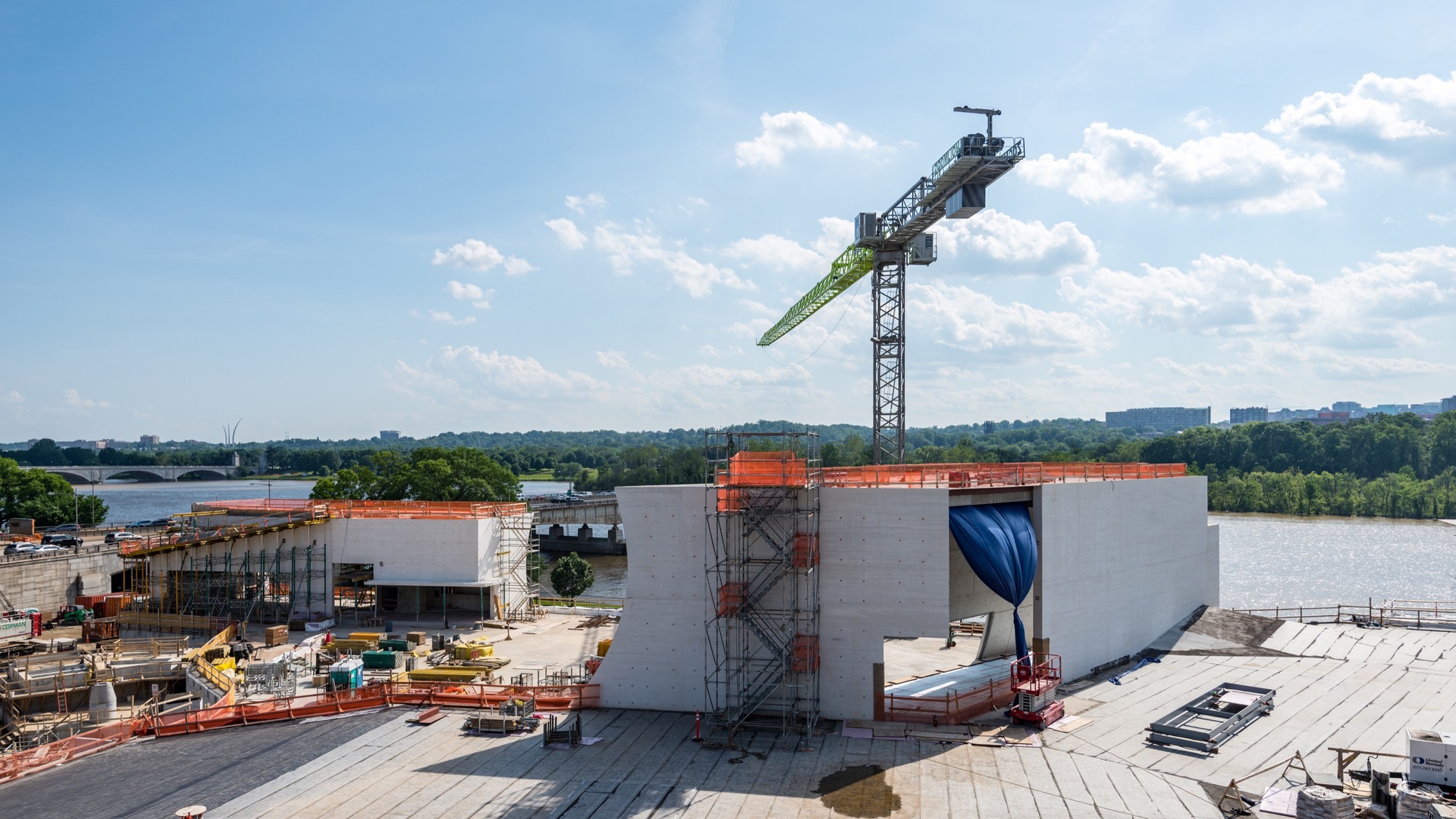 Gallery of New Images Show Steven Holl's Expansion of the Kennedy ...