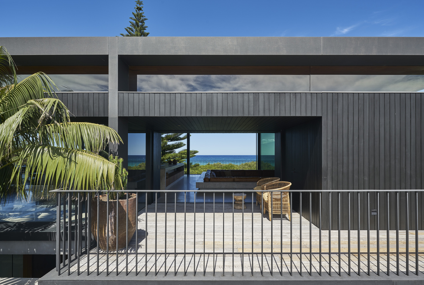 Gallery of Sunrise House / MCK Architecture & Interiors - 6