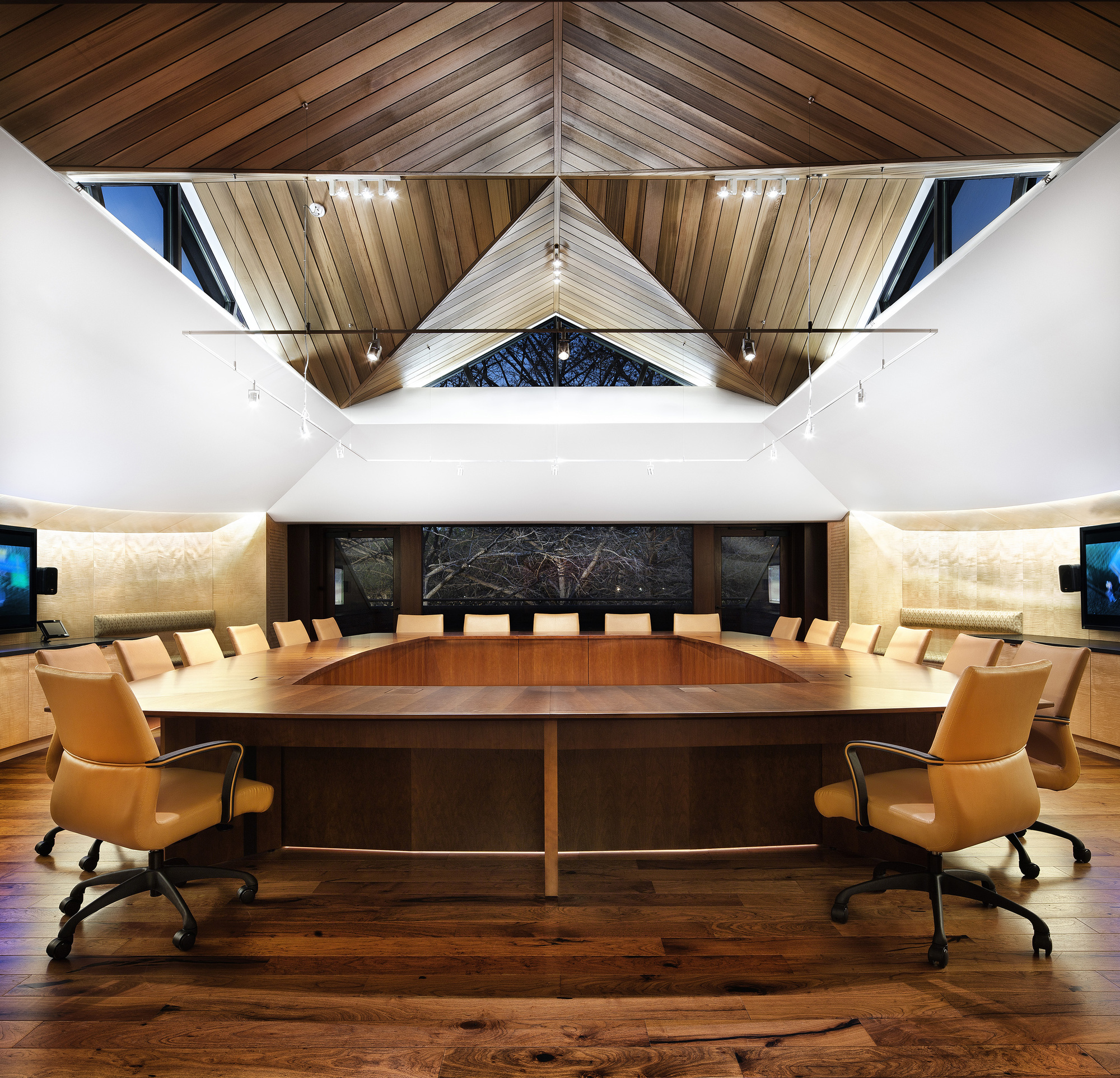 Gallery of Texas Exes Alumni Center / Miró Rivera Architects - 4