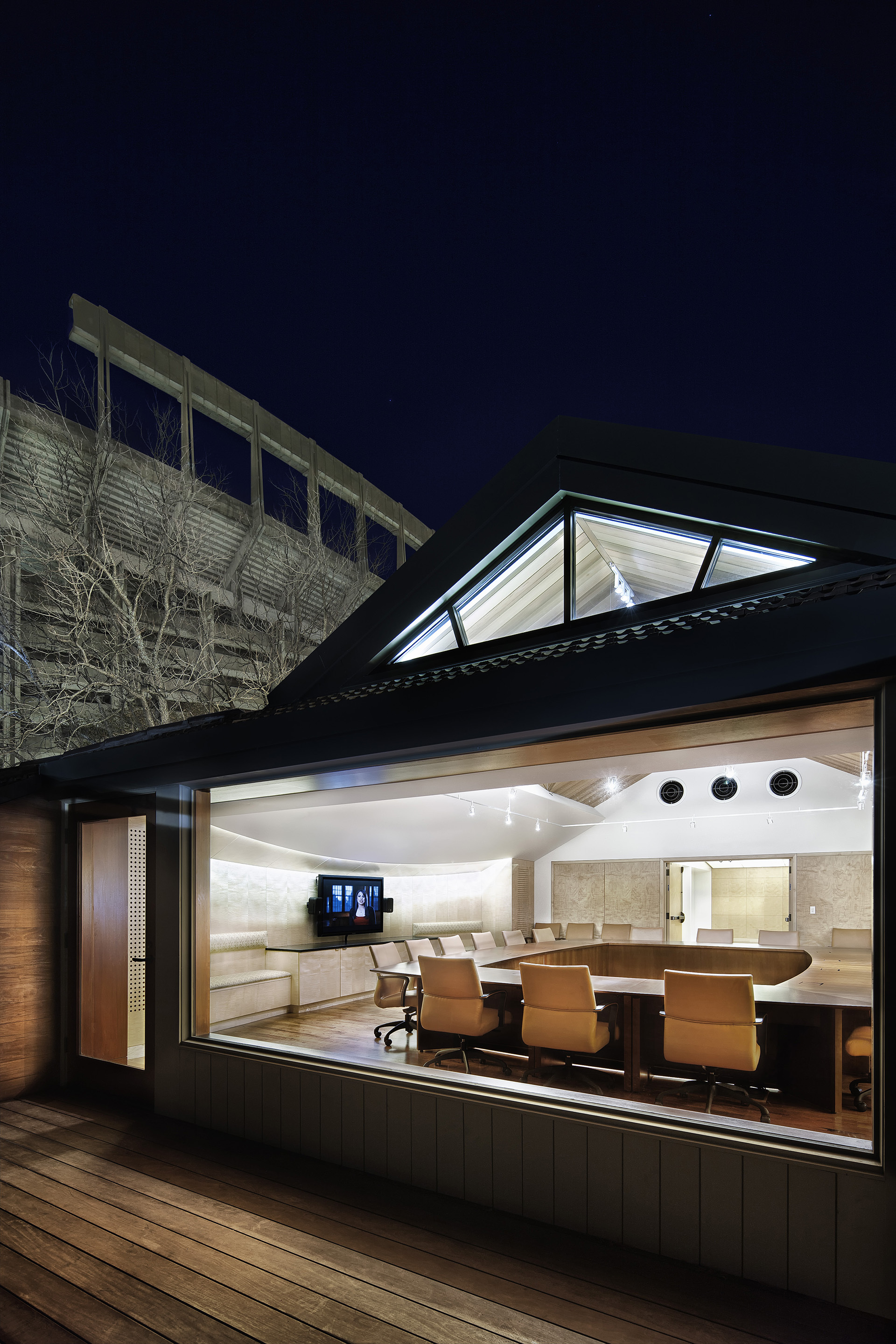 Gallery of Texas Exes Alumni Center / Miró Rivera Architects - 6