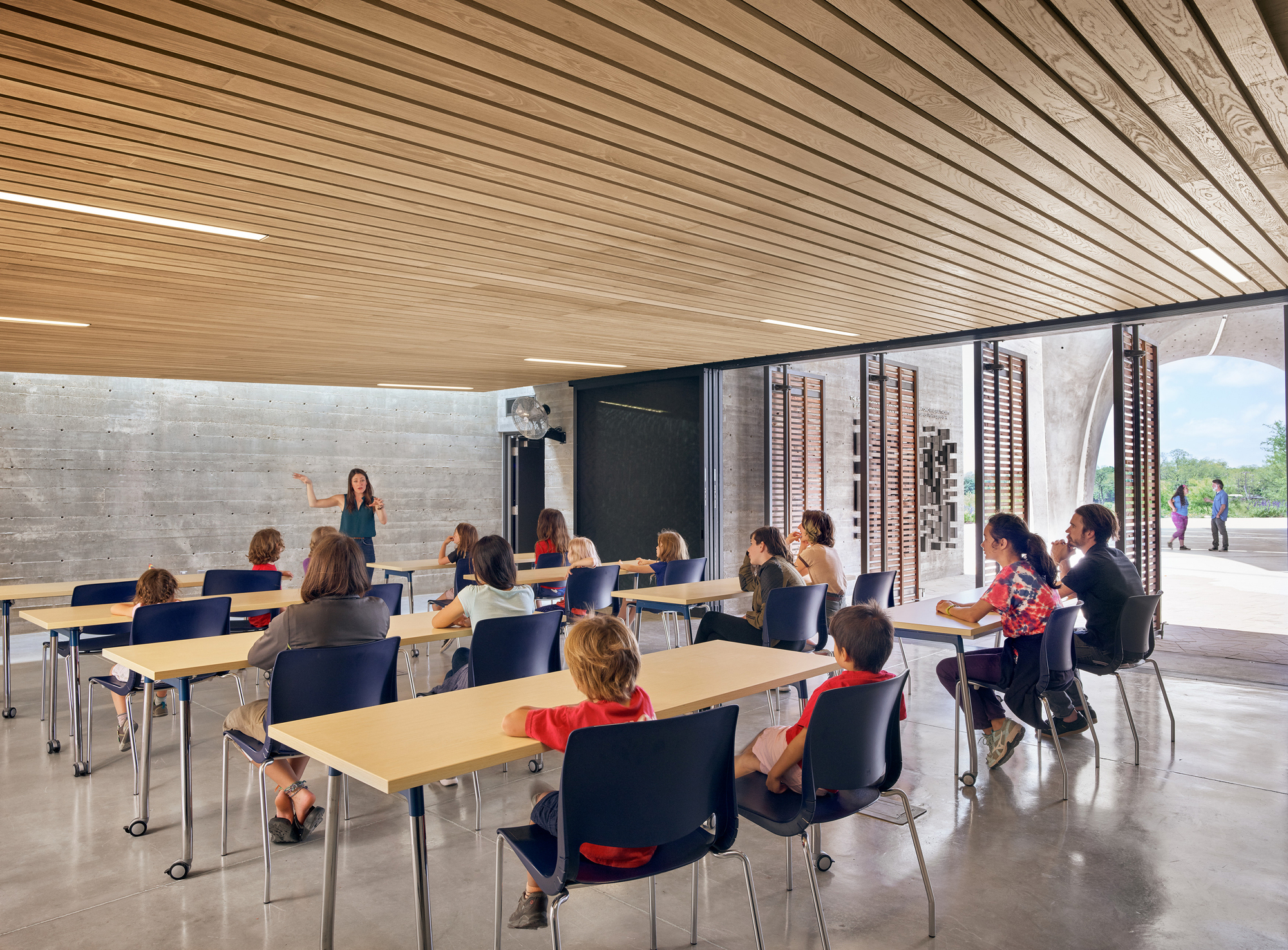 Galería de Confluence Park / Lake|Flato Architects + Matsys Design - 5