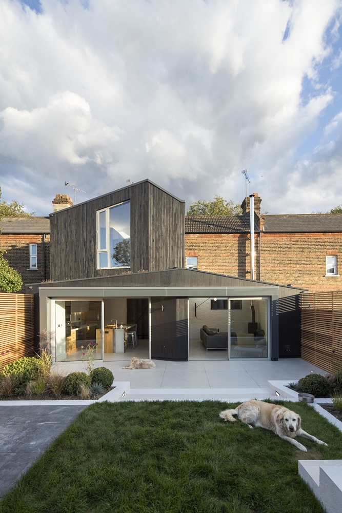 Gallery of Black Ridge House / Neil Dusheiko Architects - 7