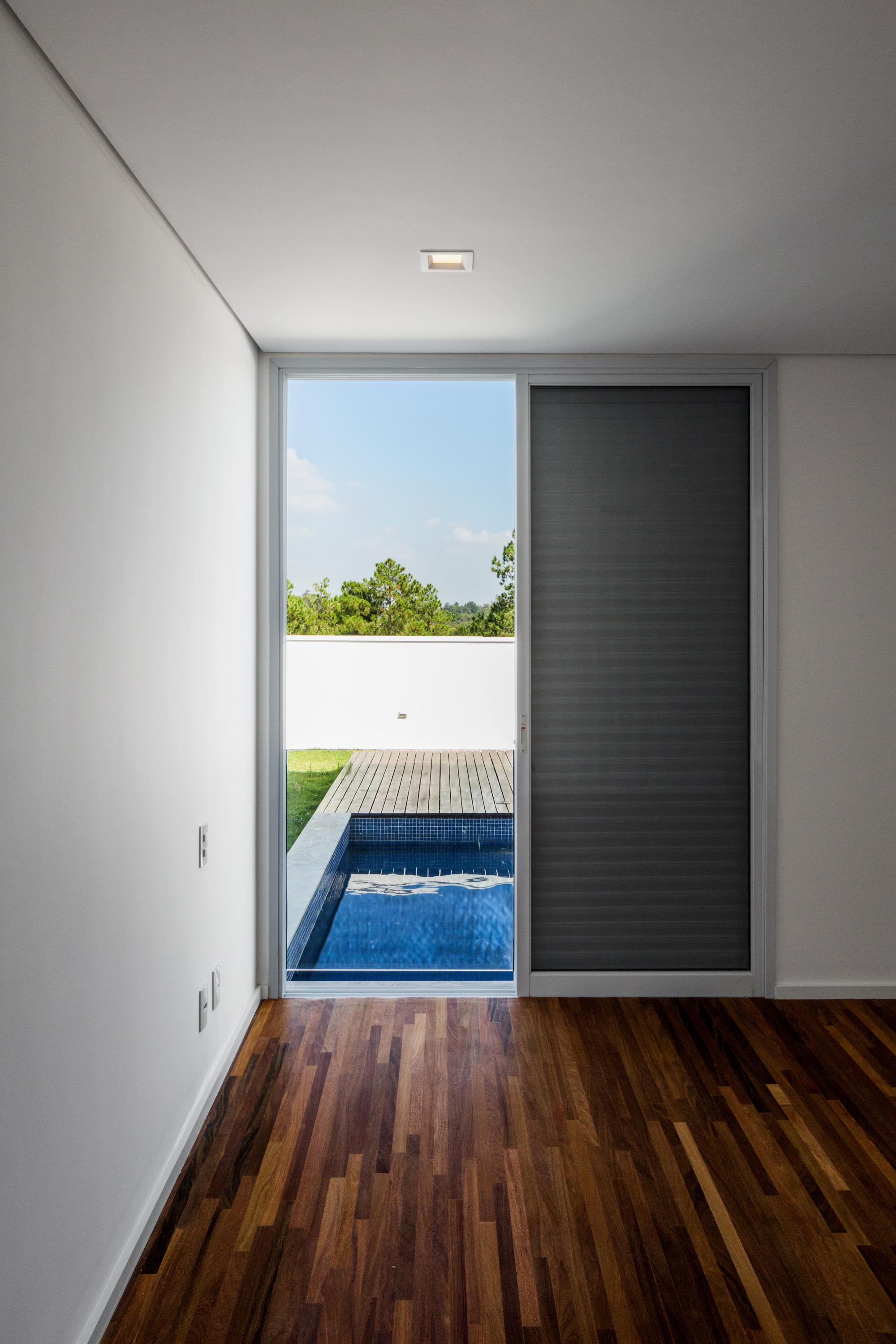Gallery of InOut House / Sergio Sampaio Archi + Tectônica - 5