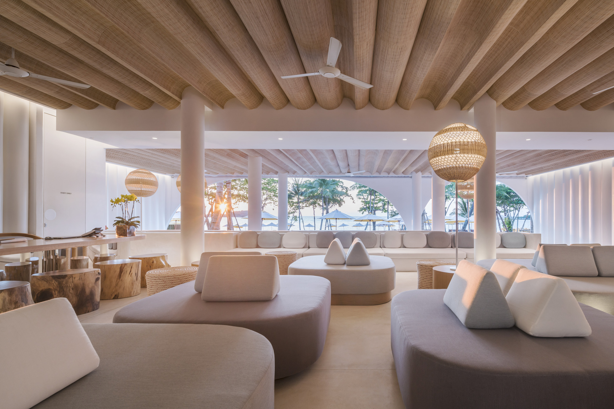 Gallery of SALA Samui Chaweng Beach Resort / onion - 4