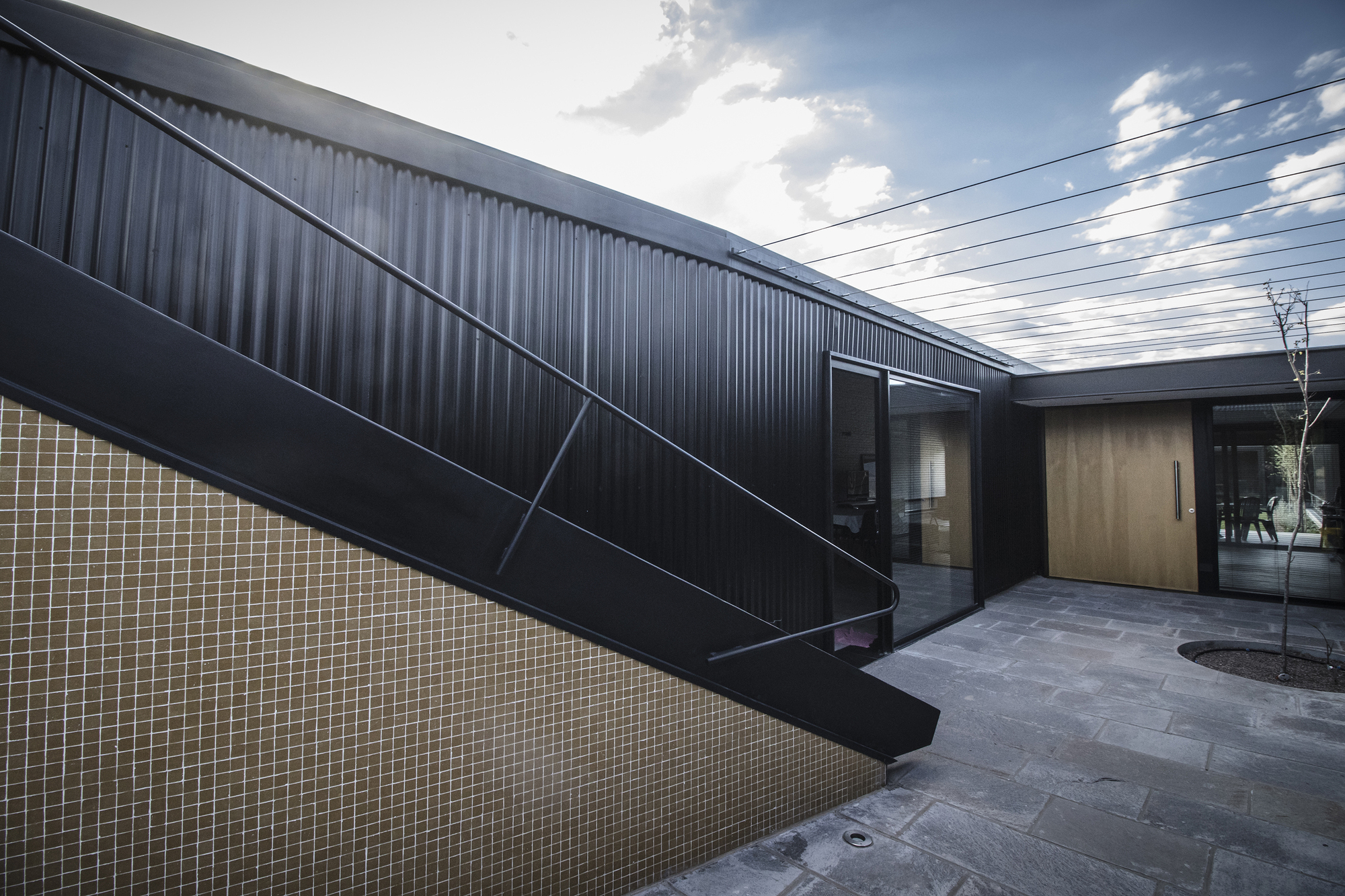 Gallery of Bugatti House / A4estudio - 9