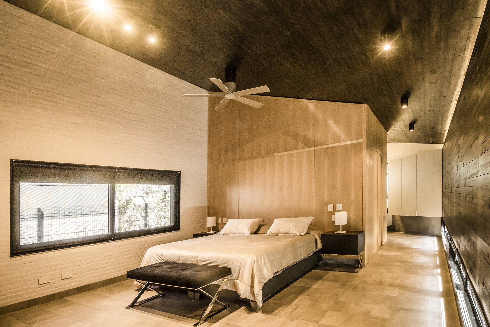 Gallery of Bugatti House / A4estudio - 12