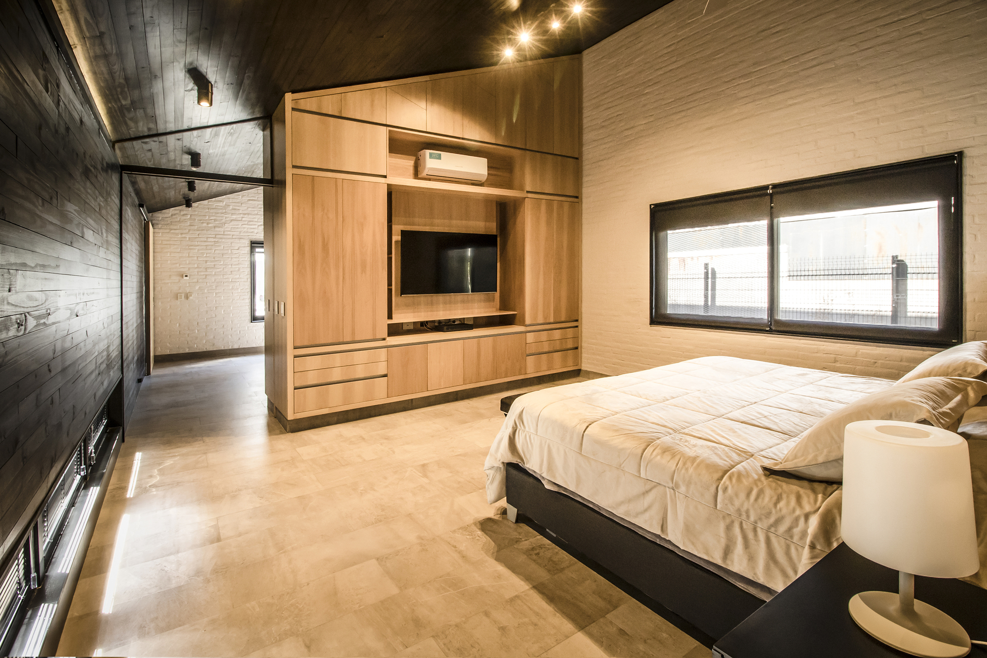 Gallery of Bugatti House / A4estudio - 5