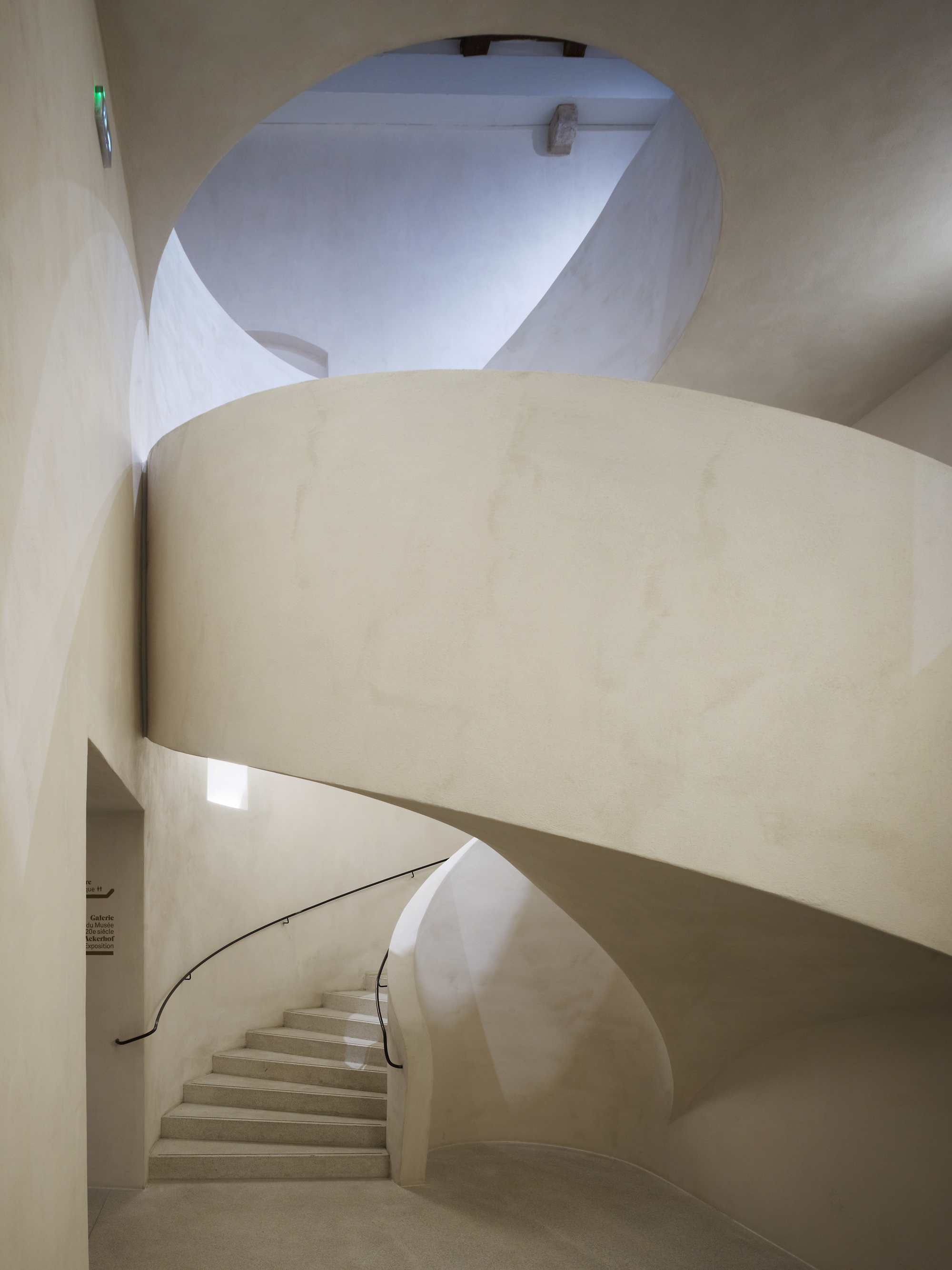 Galeria de As belíssimas escadas de Herzog & de Meuron - 4