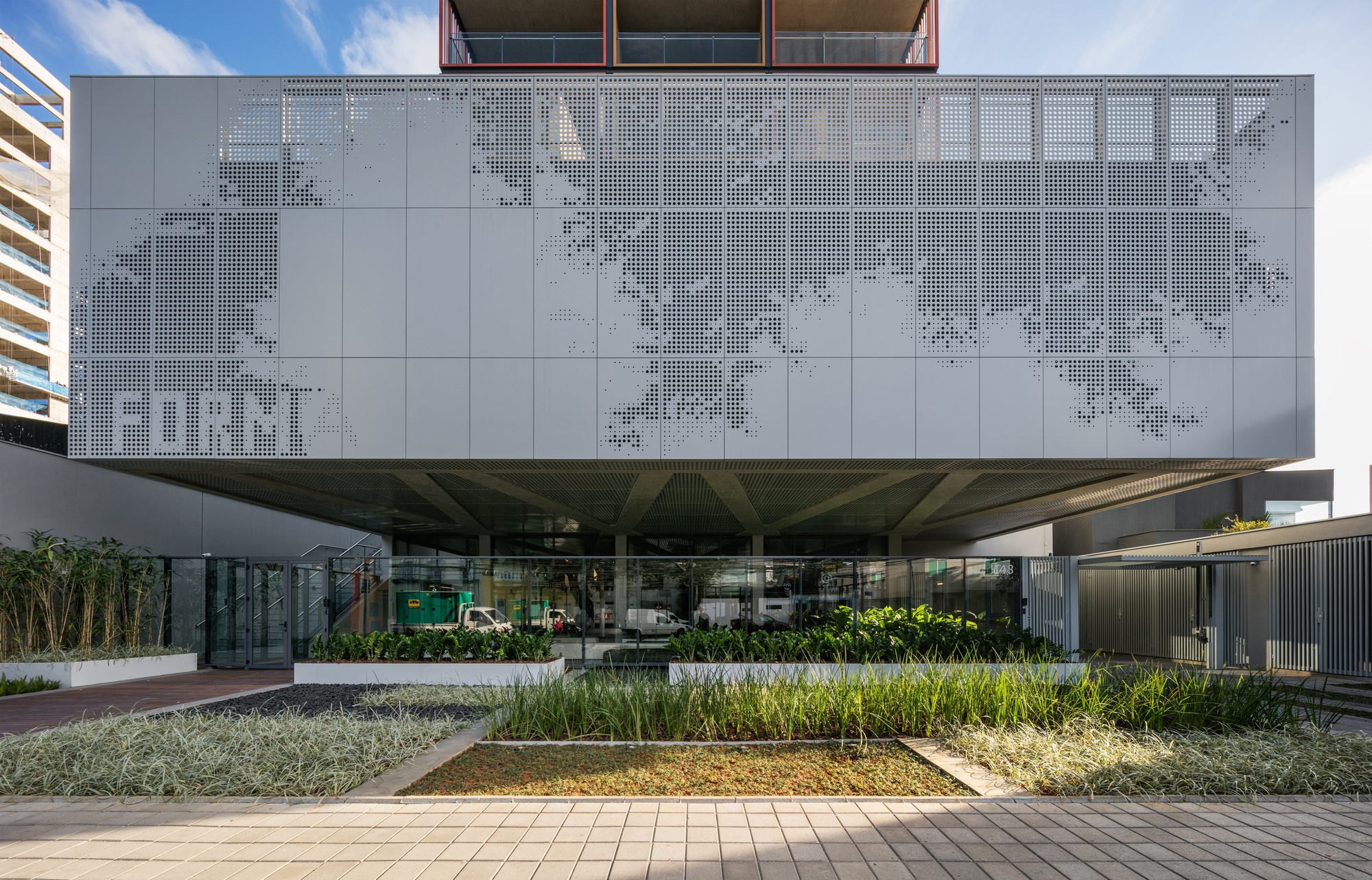 Galeria de Torre Forma Itaim / b720 Fermín Vázquez Arquitectos - 2