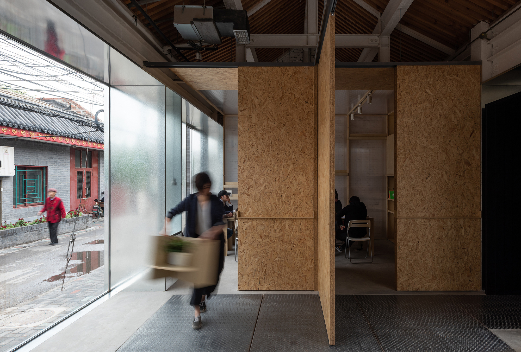 Gallery of Revitalizing Theatrical Hutongscape / MINOR lab - 7