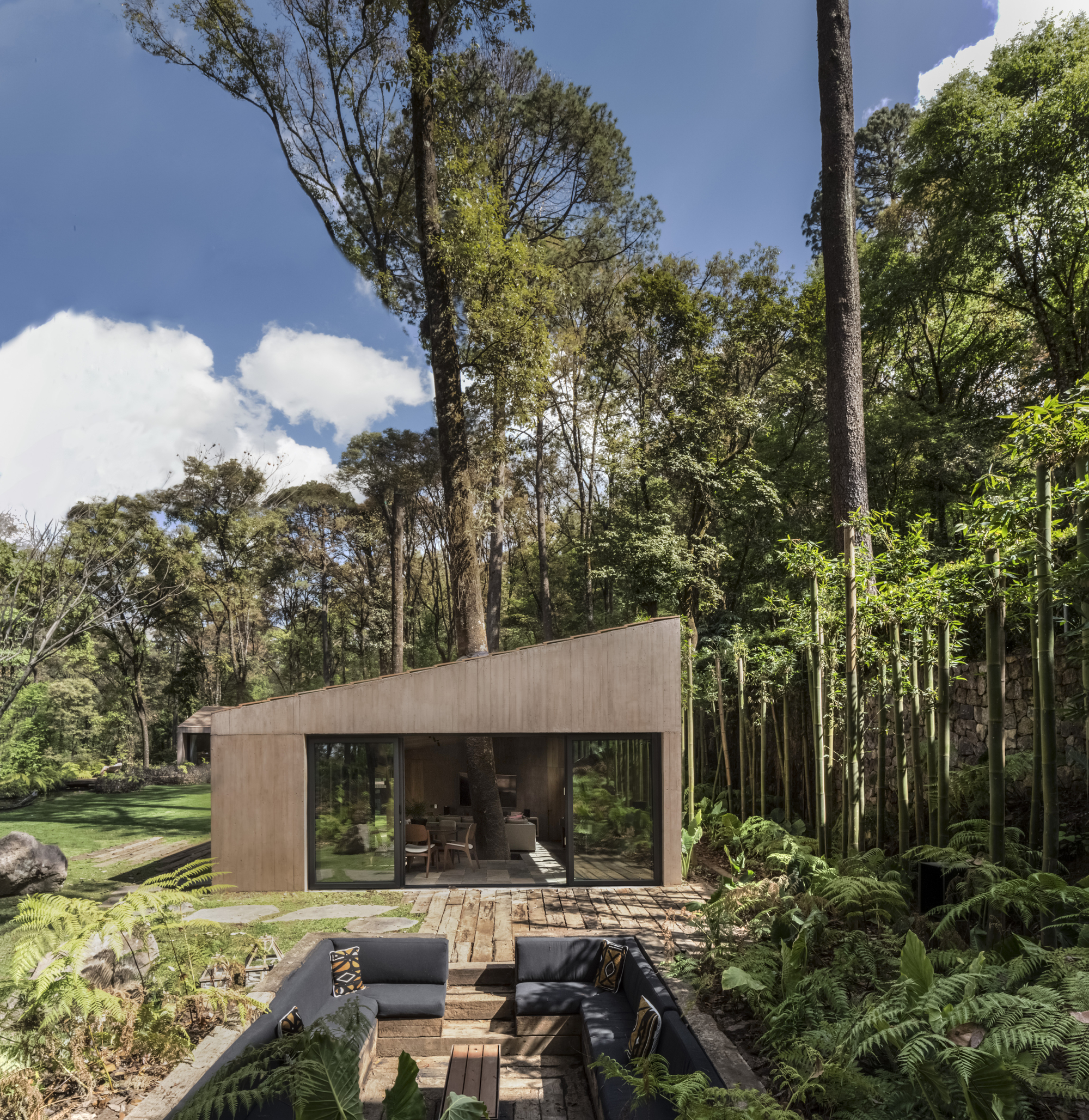Gallery of L House / Dellekamp Arquitectos - 7