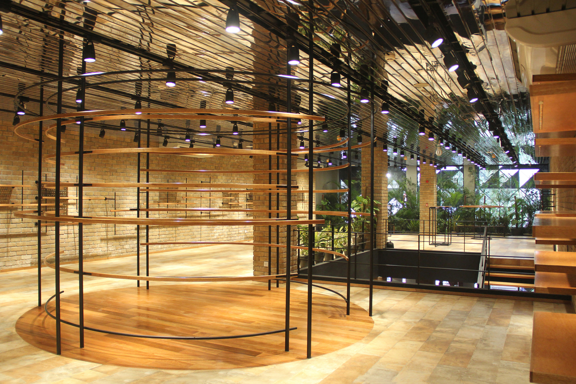 Gallery of Crafting a Retail / Metropolitan Studio of Architecture - 13