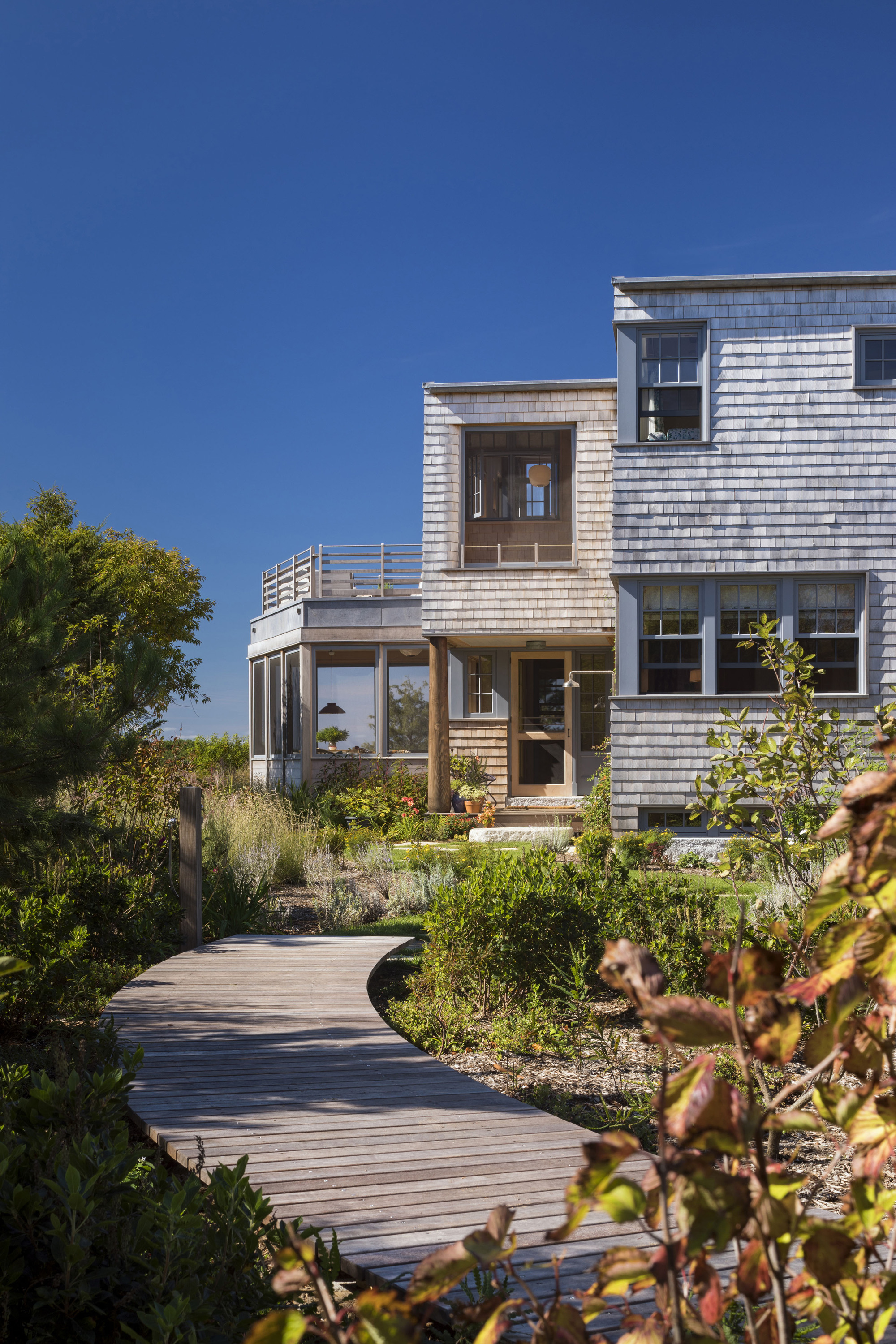 Gallery of Meadow Beach House / Andrew Franz Architect - 4