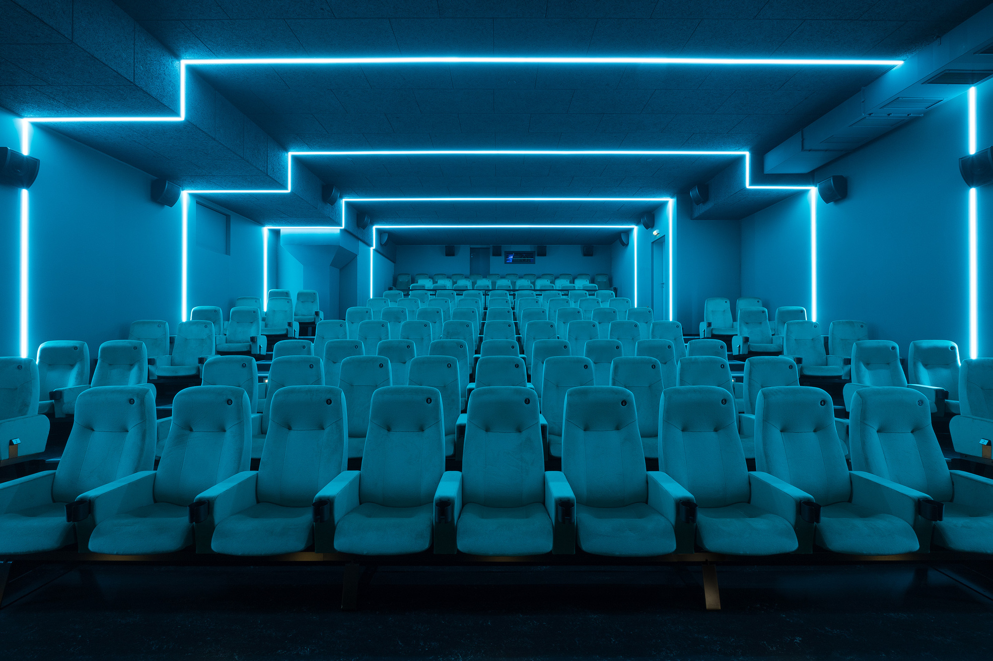 Gallery of Delphi LUX, Cinema / Batek Architekten + Ester Bruzkus ...