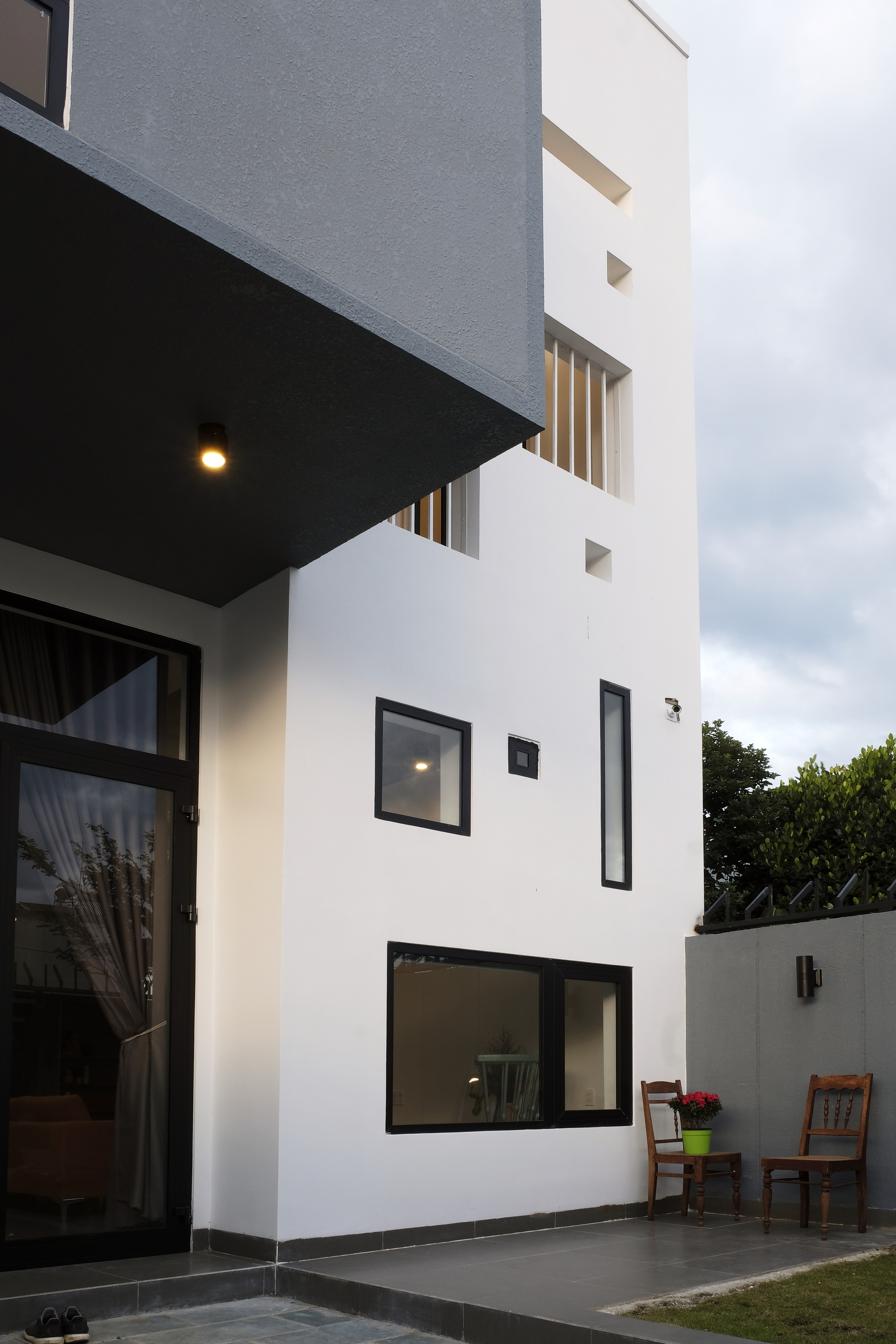 Gallery of MHD House / 7A Architecture Studio - 13