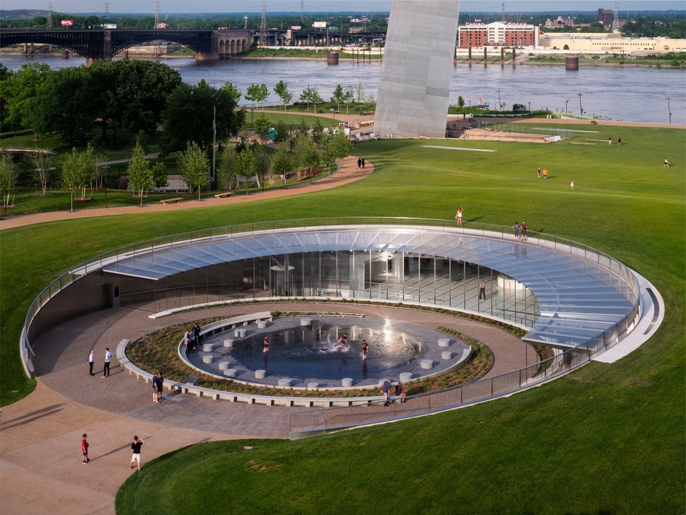 Galeria de Museu Gateway Arch / Cooper Robertson - 18