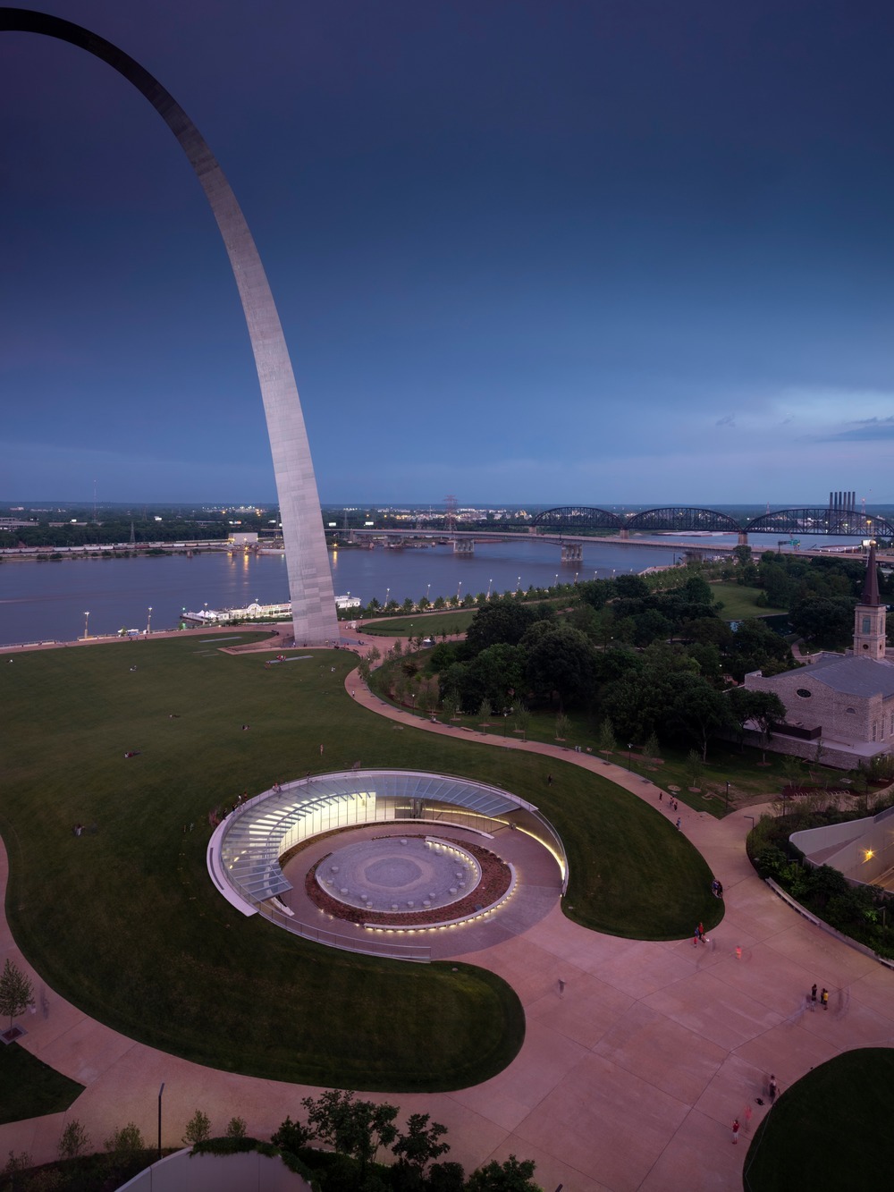 Gallery of Gateway Arch Museum / Cooper Robertson - 25
