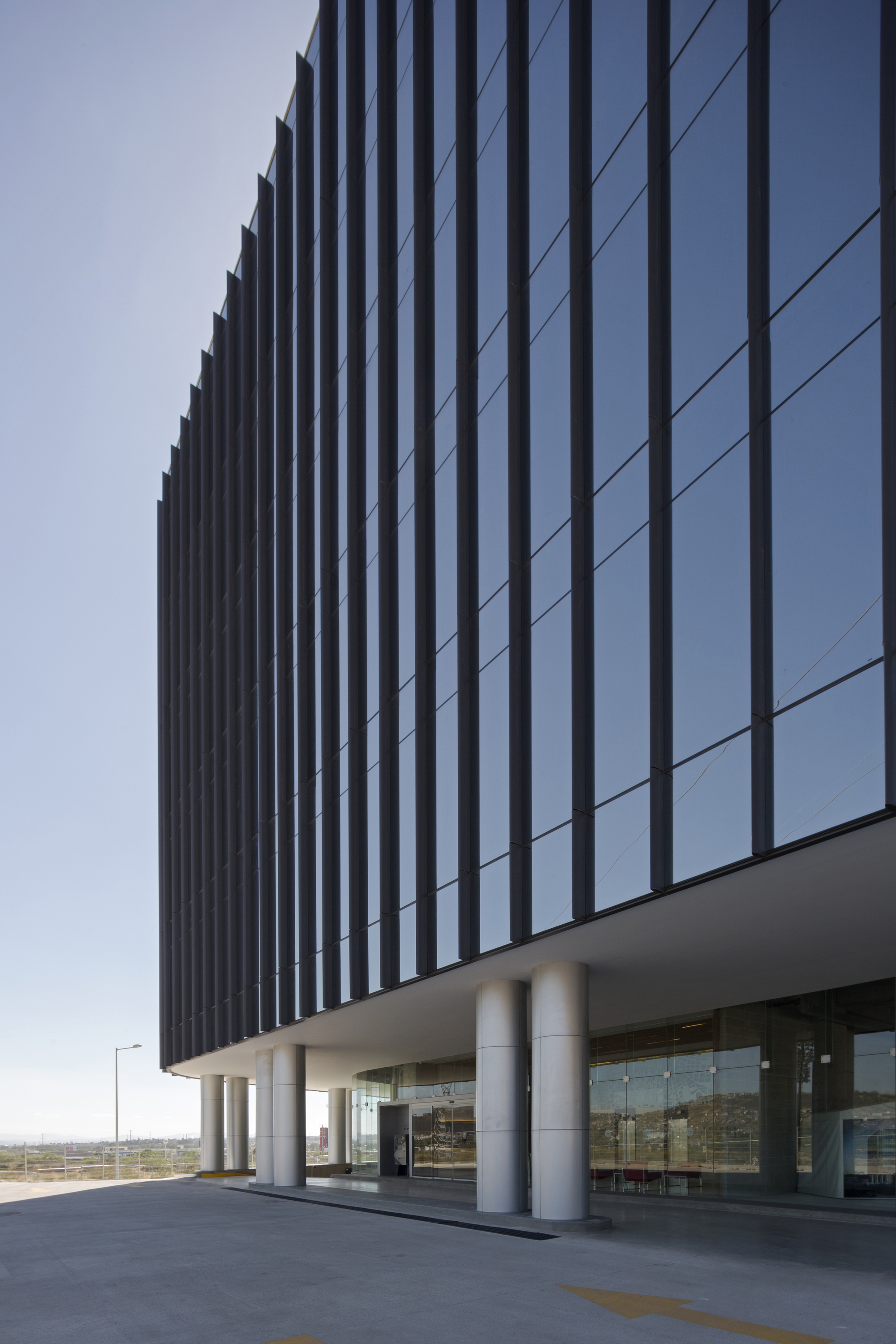 Galería de Edificio de oficinas Uptown Queretaro / Pascal Arquitectos - 4