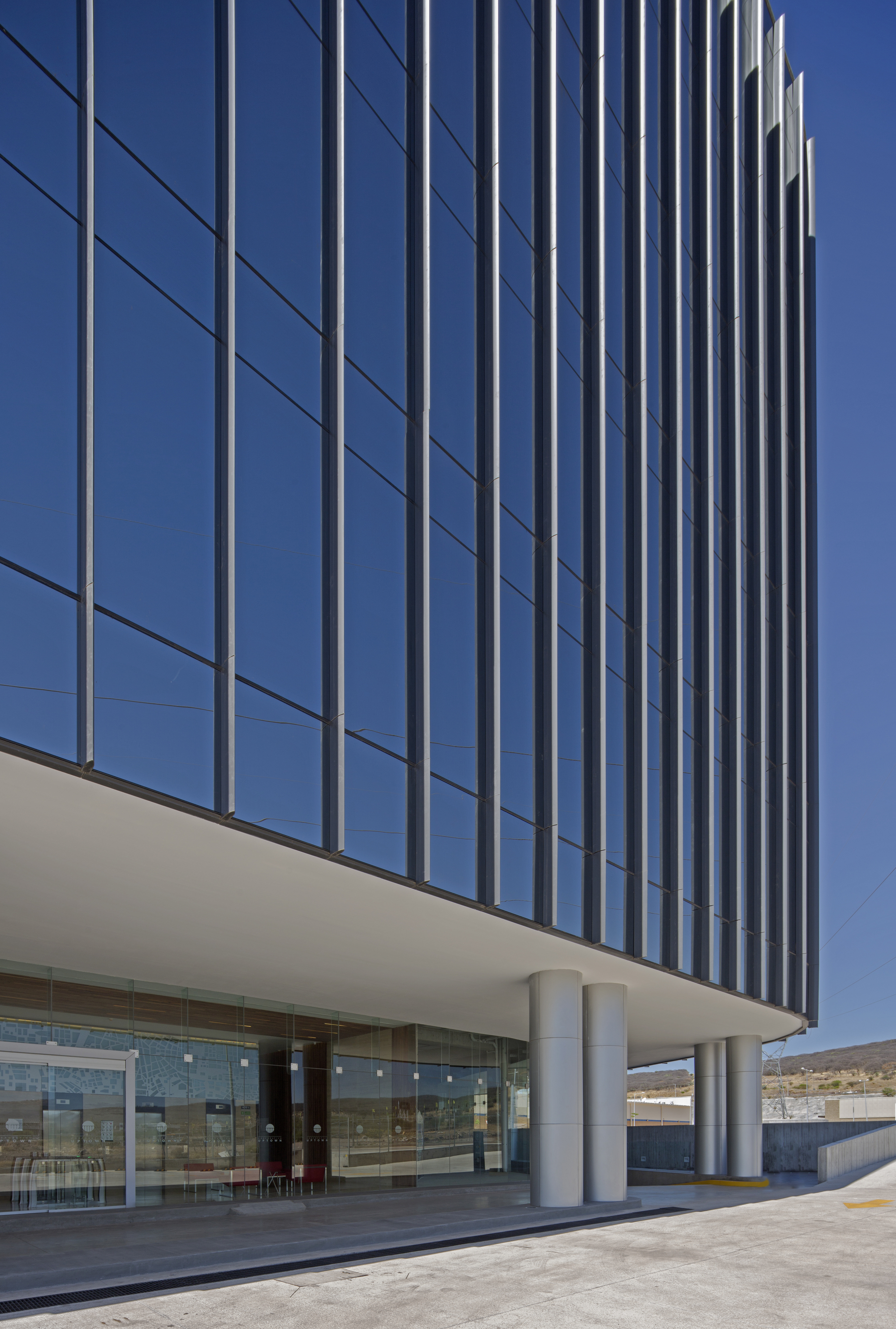 Galería de Edificio de oficinas Uptown Queretaro / Pascal Arquitectos - 11