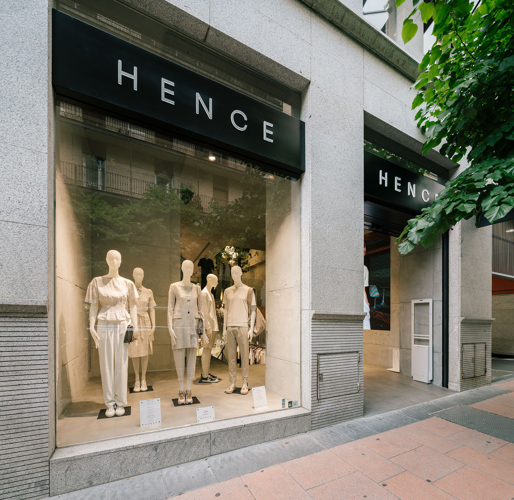 Gallery of Hence Flagship Store Madrid / Destudio Arquitectura - 20