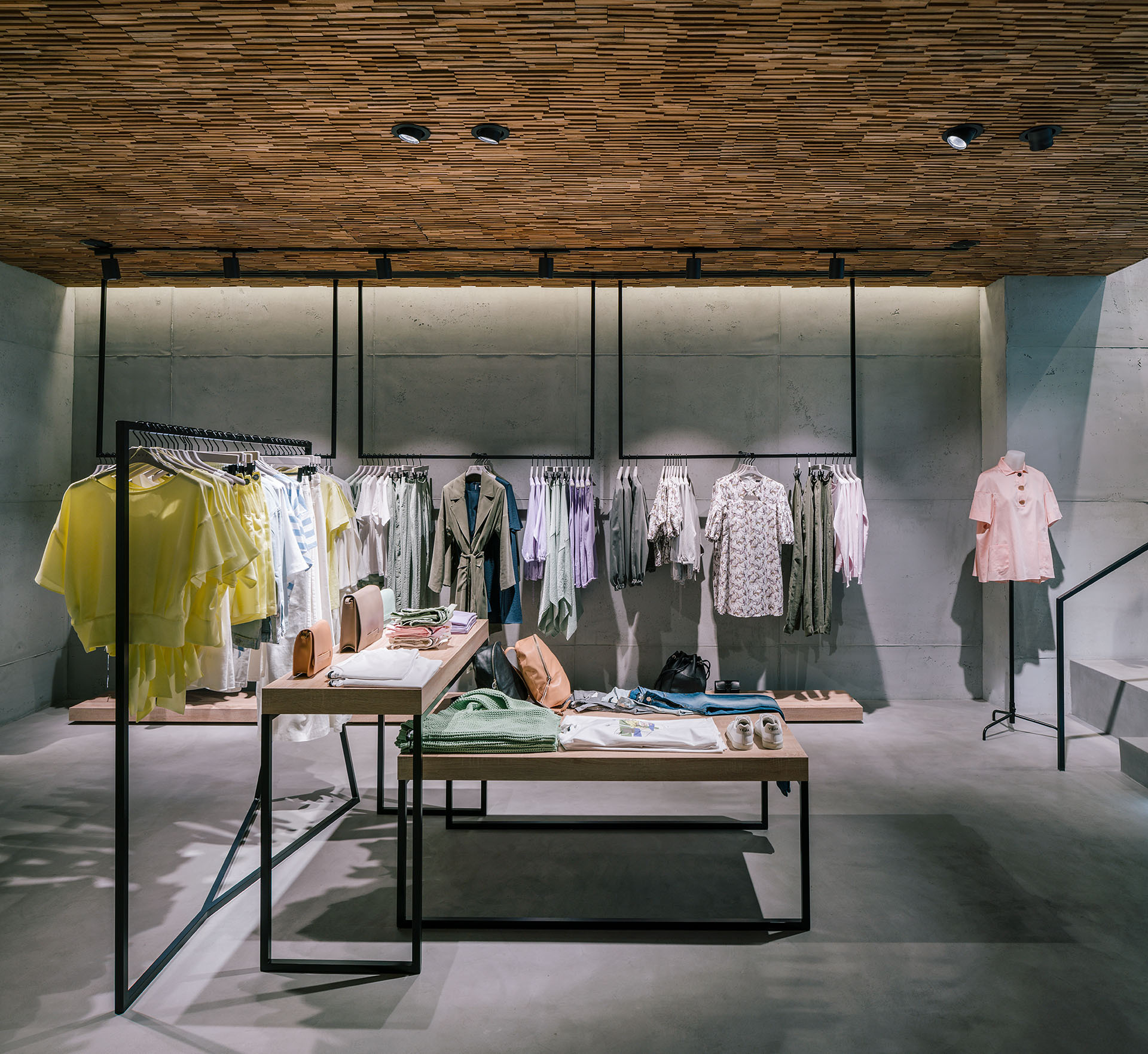 Galería de Hence Flagship Store Madrid / Destudio Arquitectura - 17