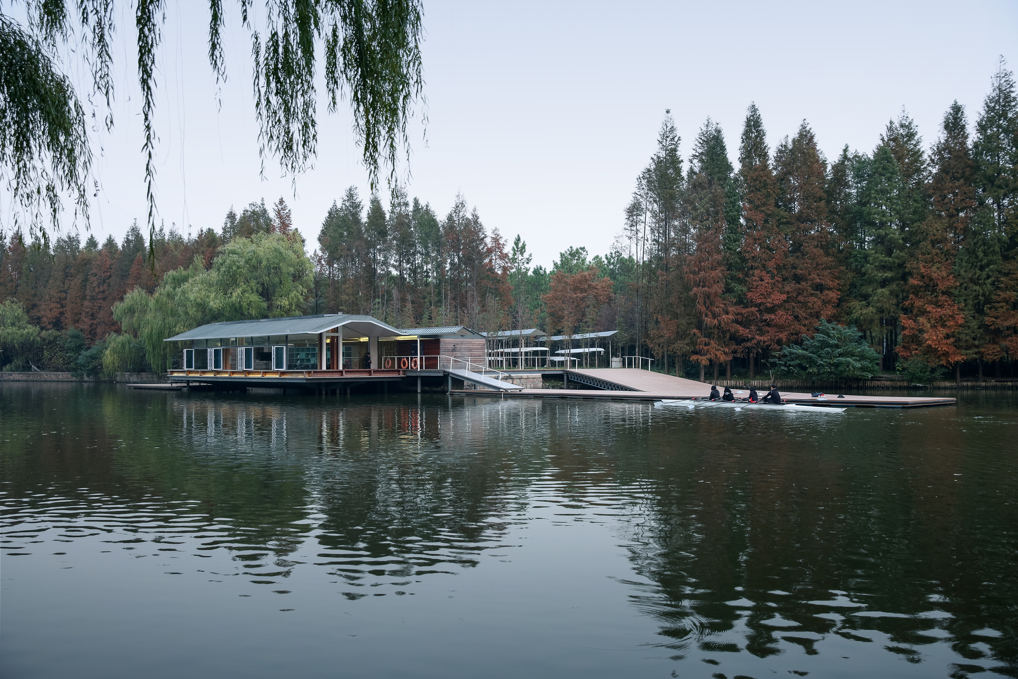 Gallery of Deep Dive Rowing Club / Scenic Architecture Office - 25