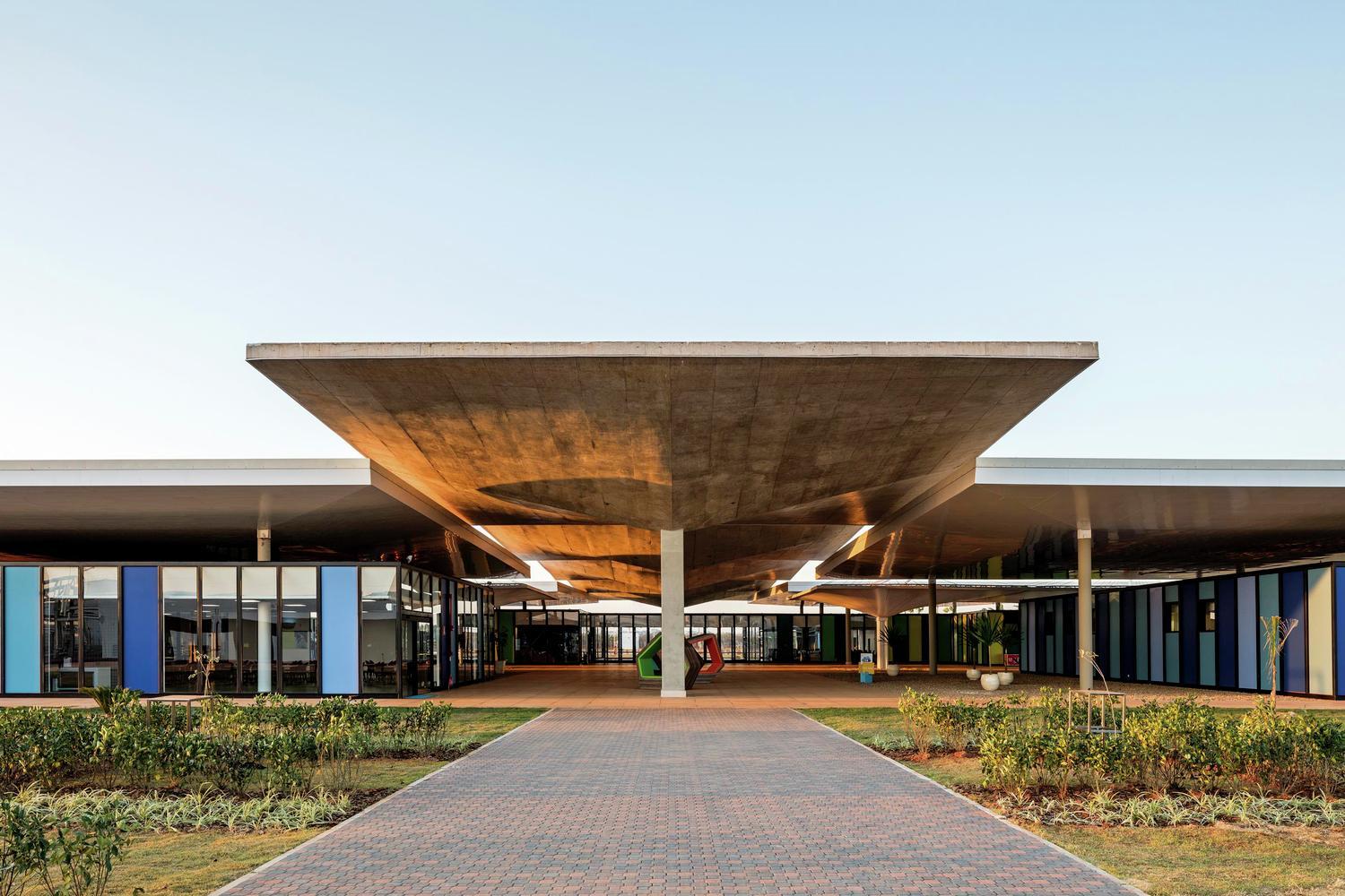 Gallery of Colorful Contemporary Brazilian Architecture - 9