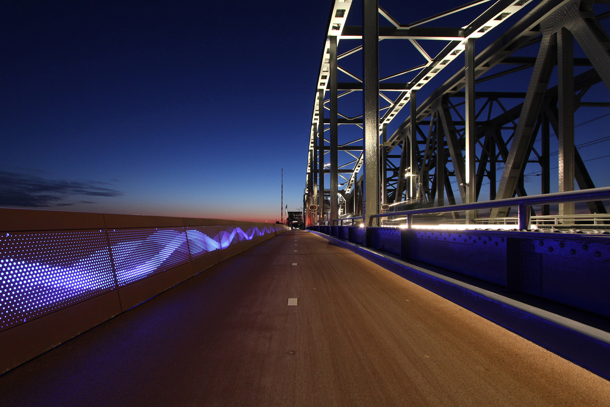 Gallery of IJssel Bridge / MoederscheimMoonen Architects - 8