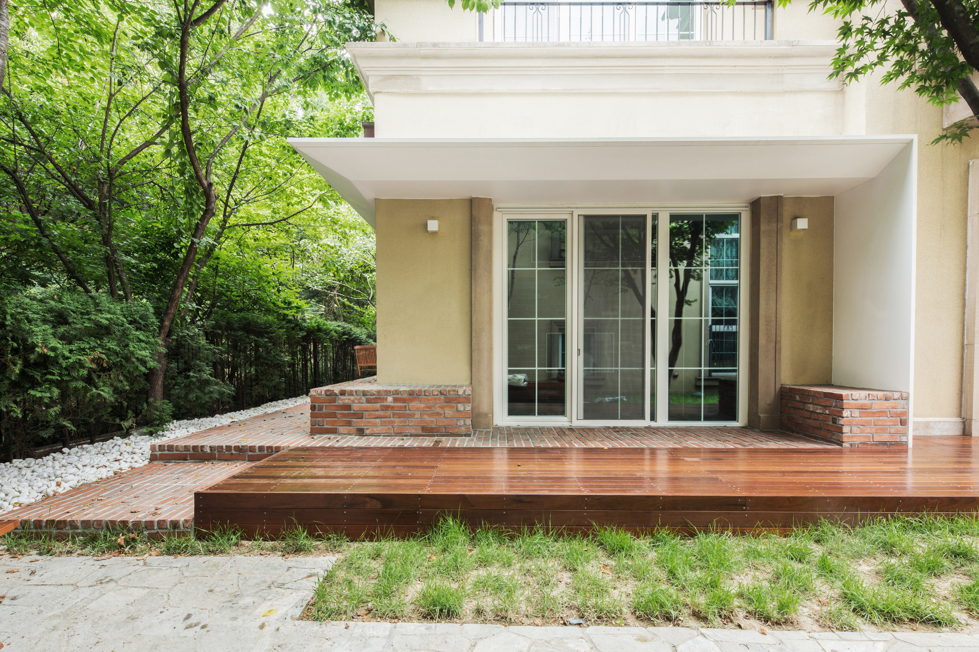 Gallery of The Modern Square / G/O Architecture - 8