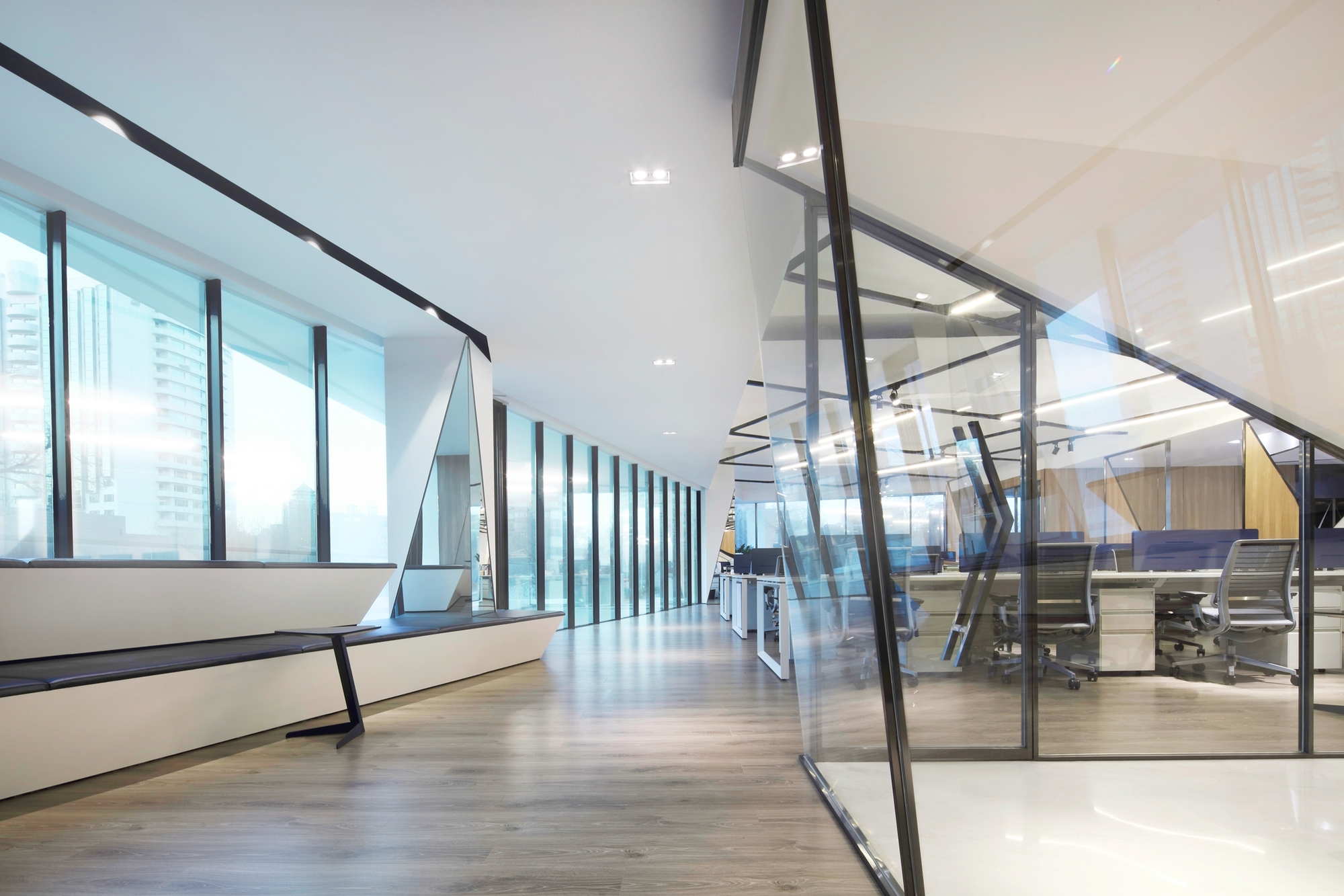 Gallery of MOMO Office / PAL Design - 13