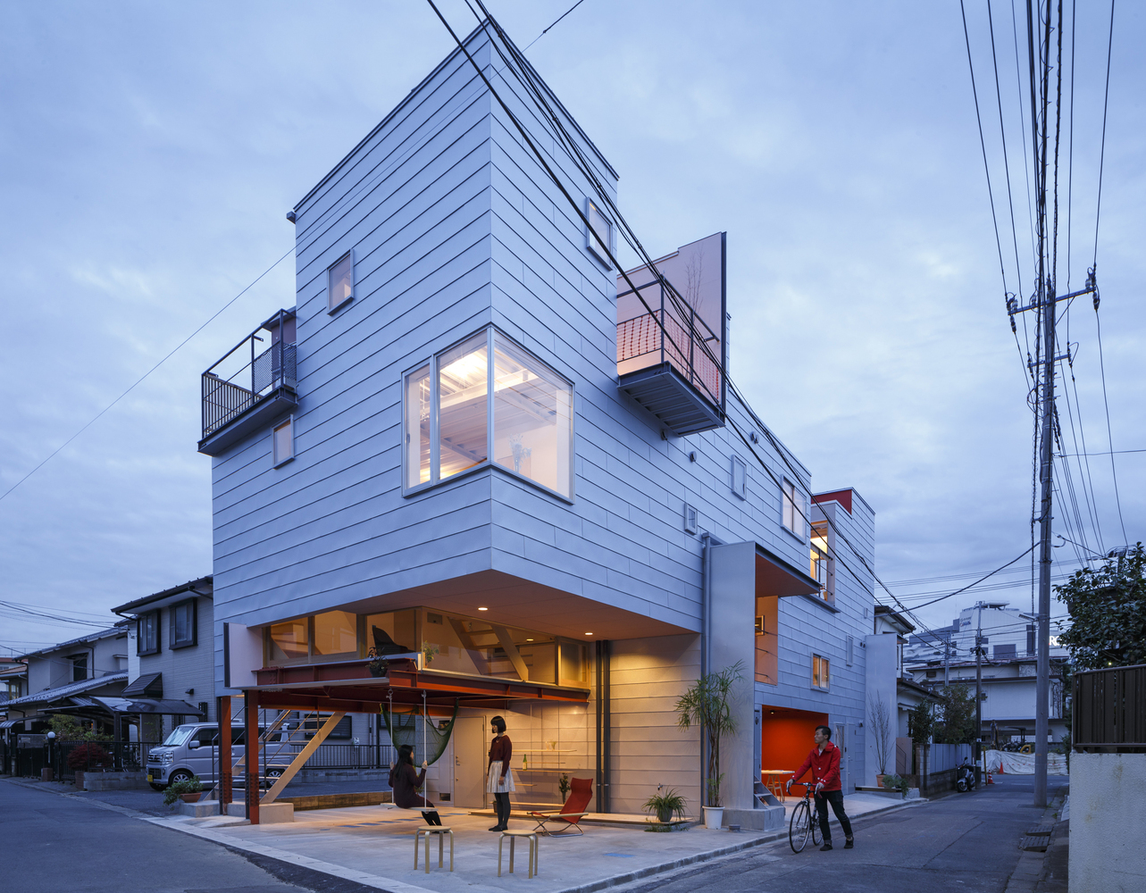 Gallery of Hybrid Homes: Living and Working Collide in These 26 ...