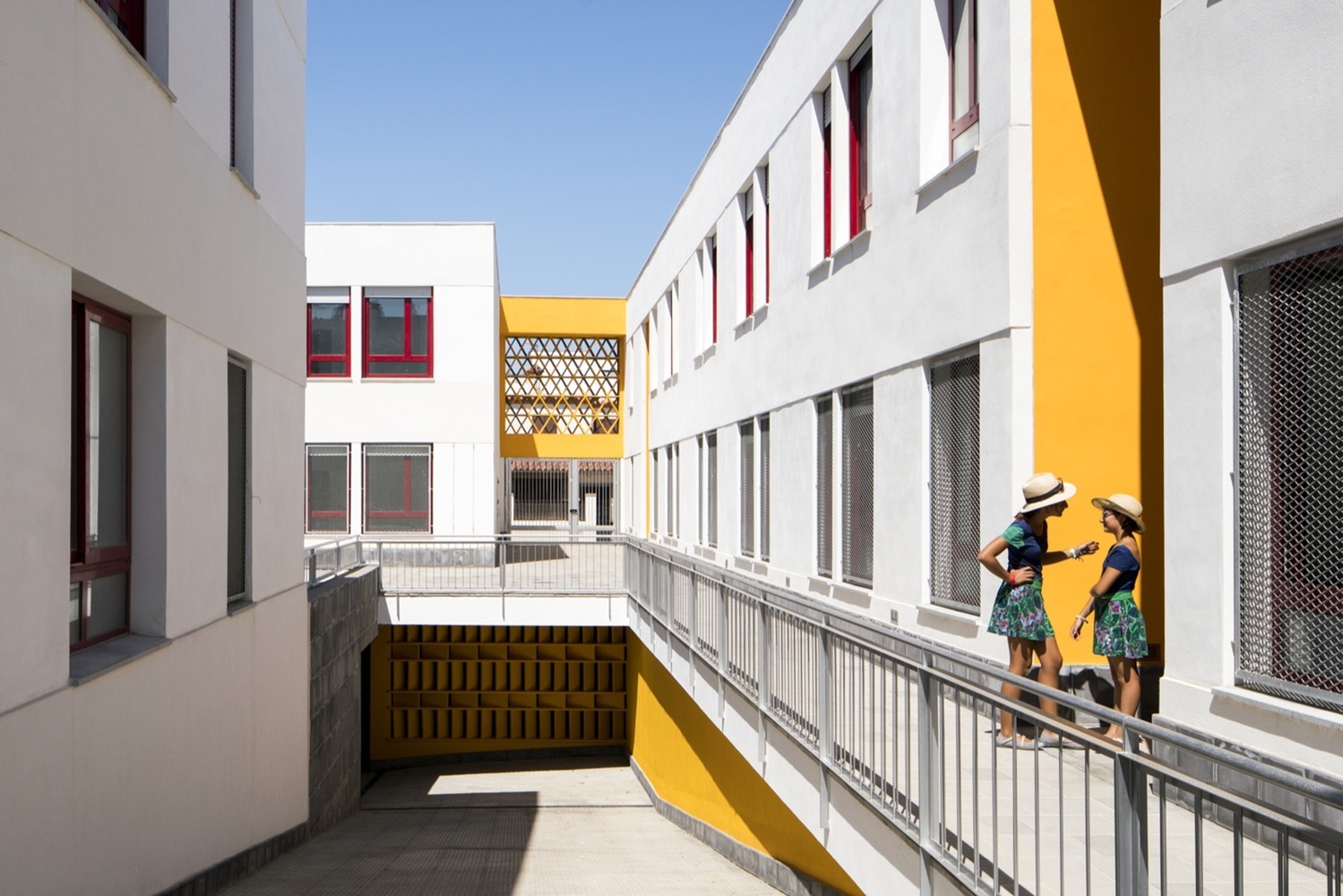 Gallery of Architecture and Homelessness: What Approaches Have We Seen? - 6