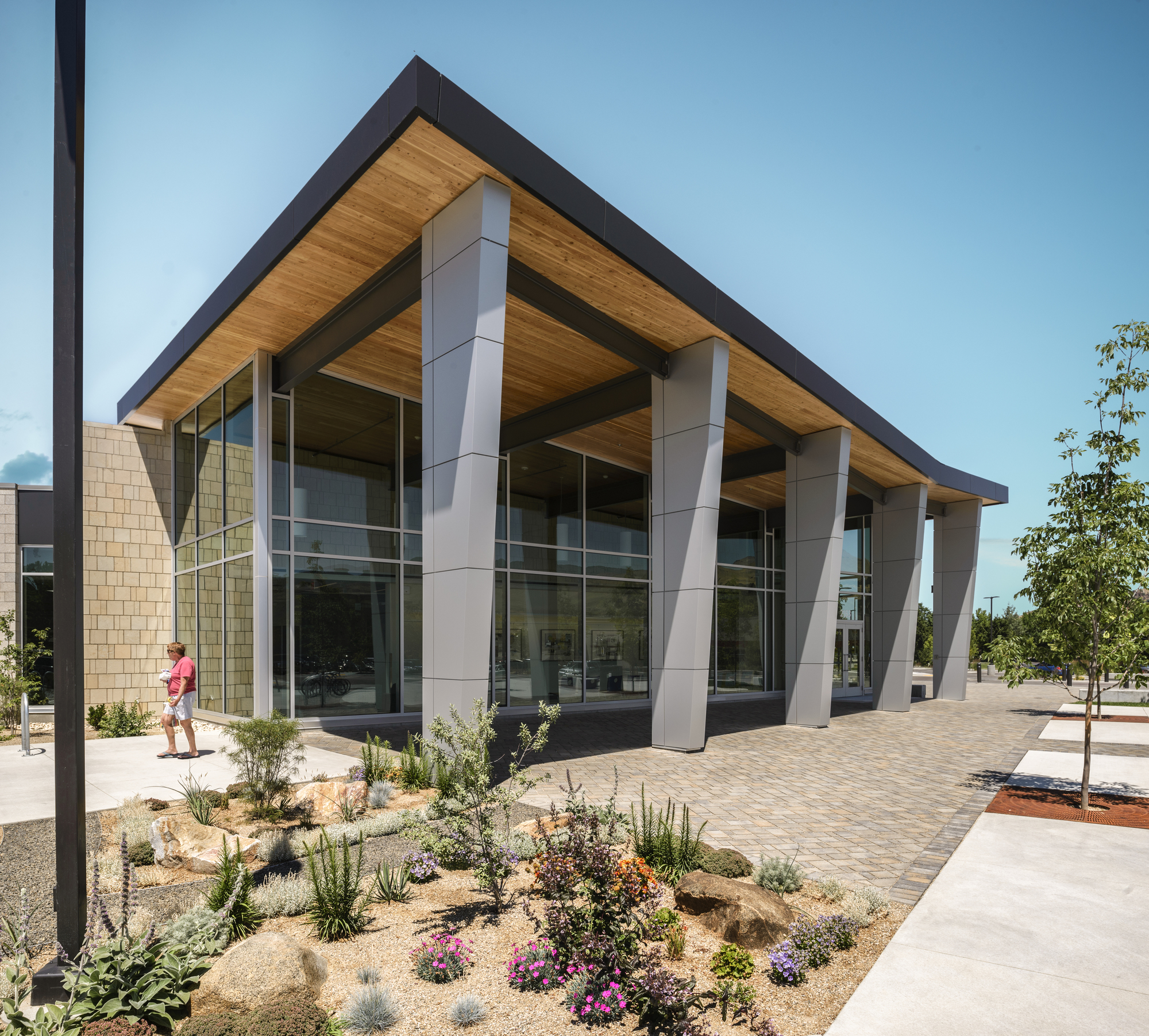 Gallery of Library! at Bown Crossing / FFA Architecture and Interiors - 9
