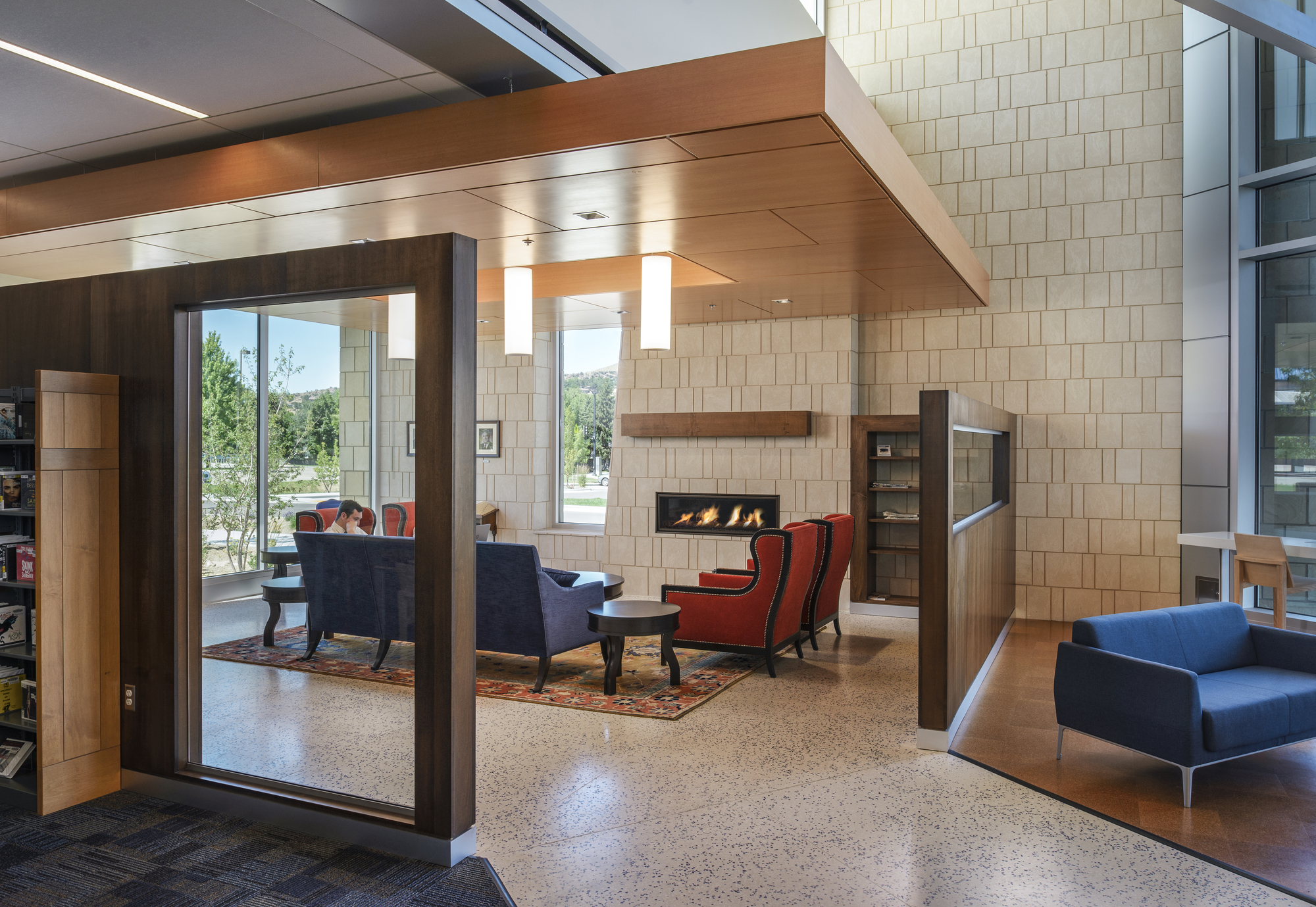 Gallery of Library! at Bown Crossing / FFA Architecture and Interiors - 14
