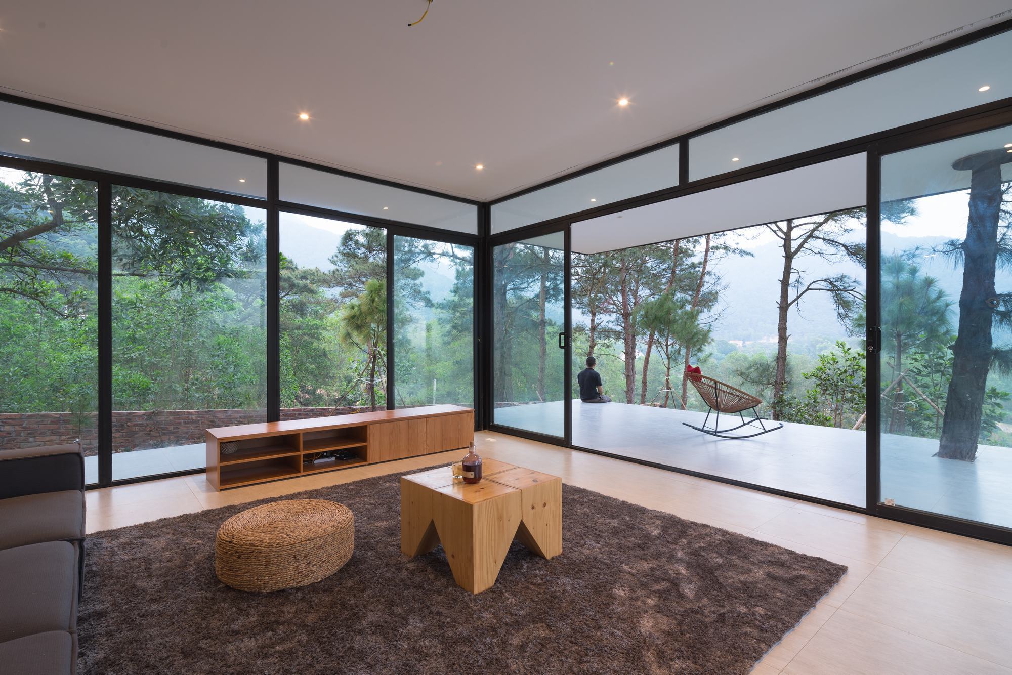 Gallery of House Under the Pines / Idee architects - 3