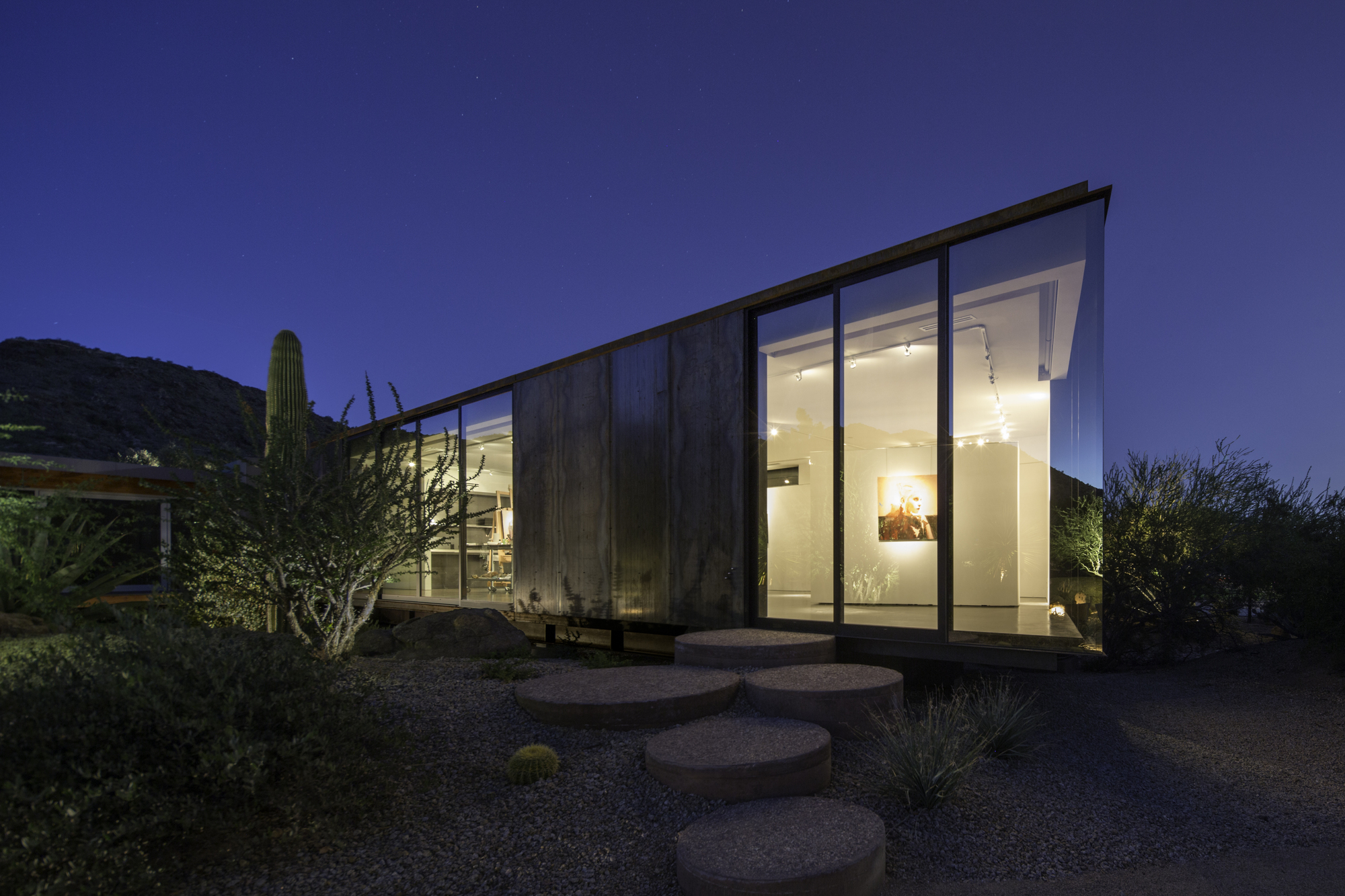 Gallery of The Little Art Studio / Chen + Suchart Studio - 9