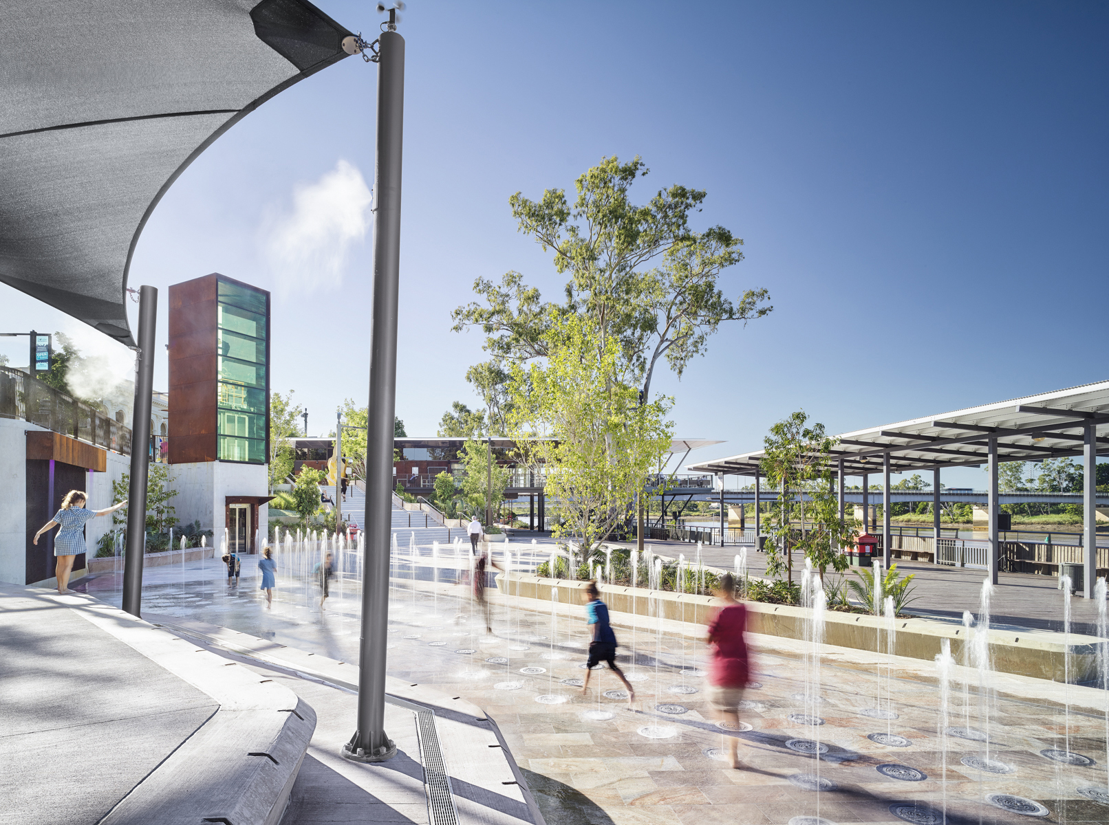 Galería de Recinto de Rockhampton Riverside / Woods Bagot - 13