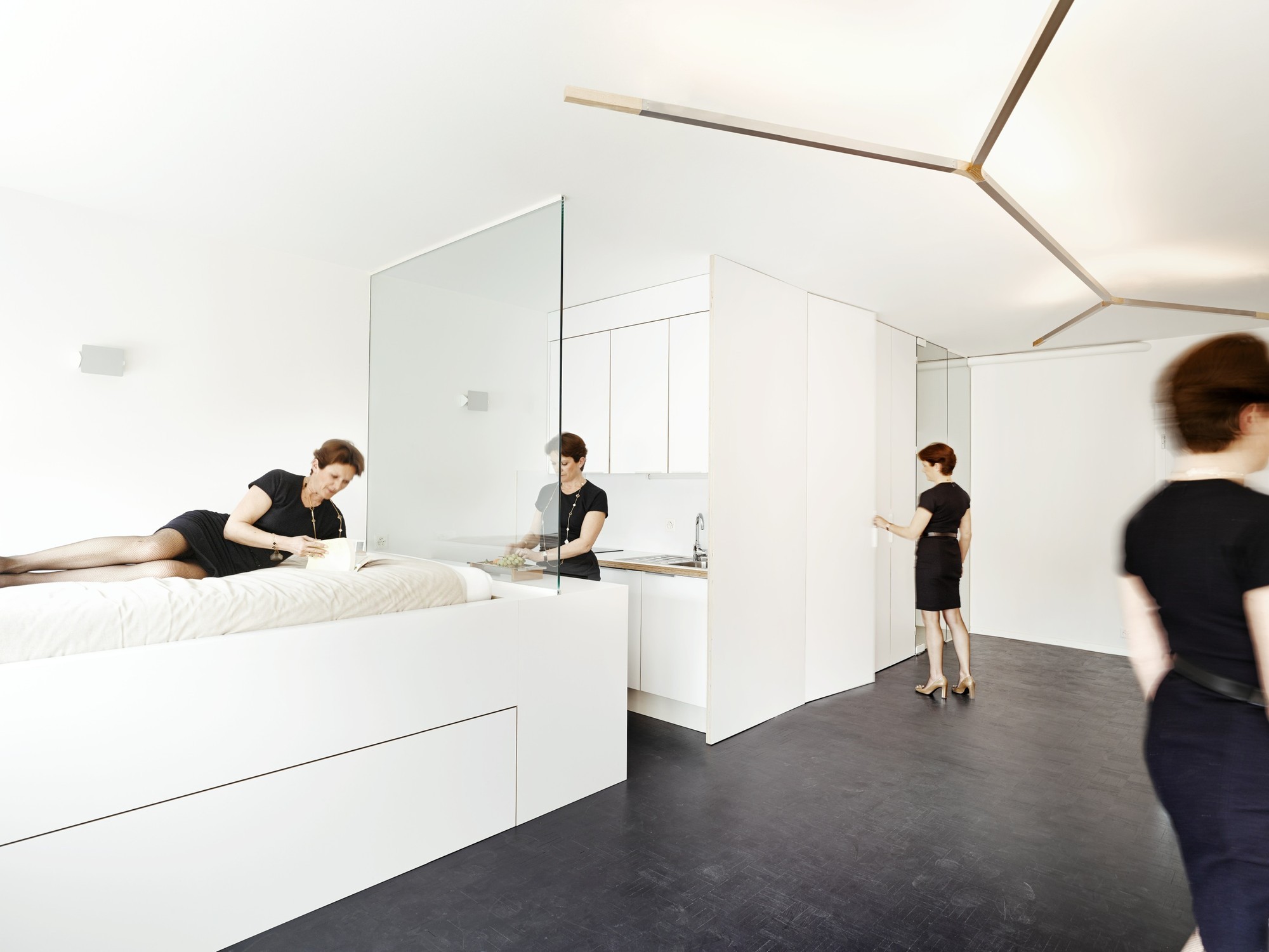 Gallery of 10 Tiny and Under 38 Square Meters Apartments - 7