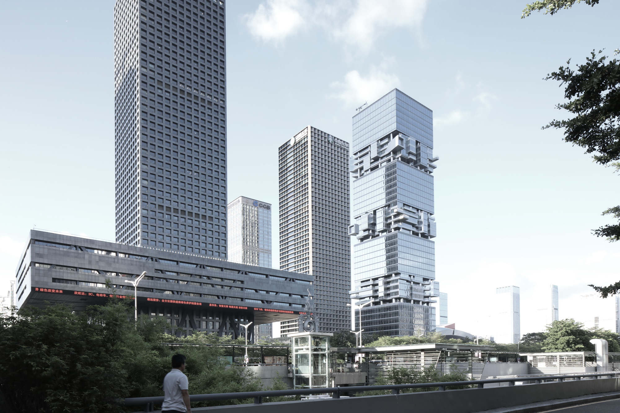 Gallery of SBF Tower / Hans Hollein & Christoph Monschein - 18