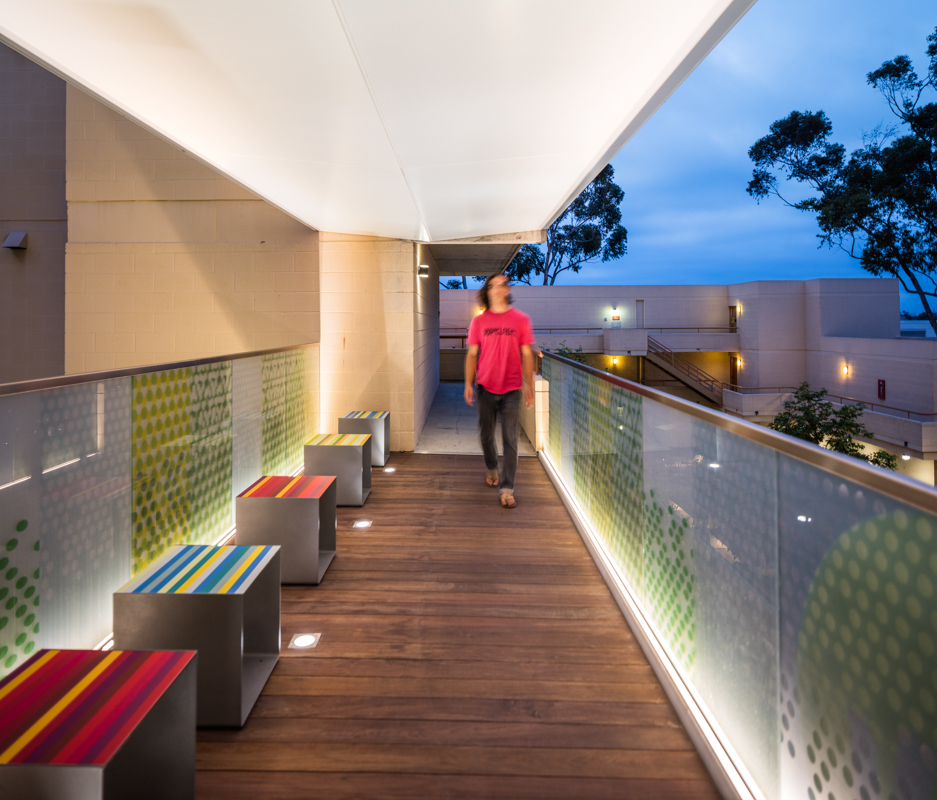 Gallery of Small Bridges at Warren College UCSD / Kevin deFreitas ...