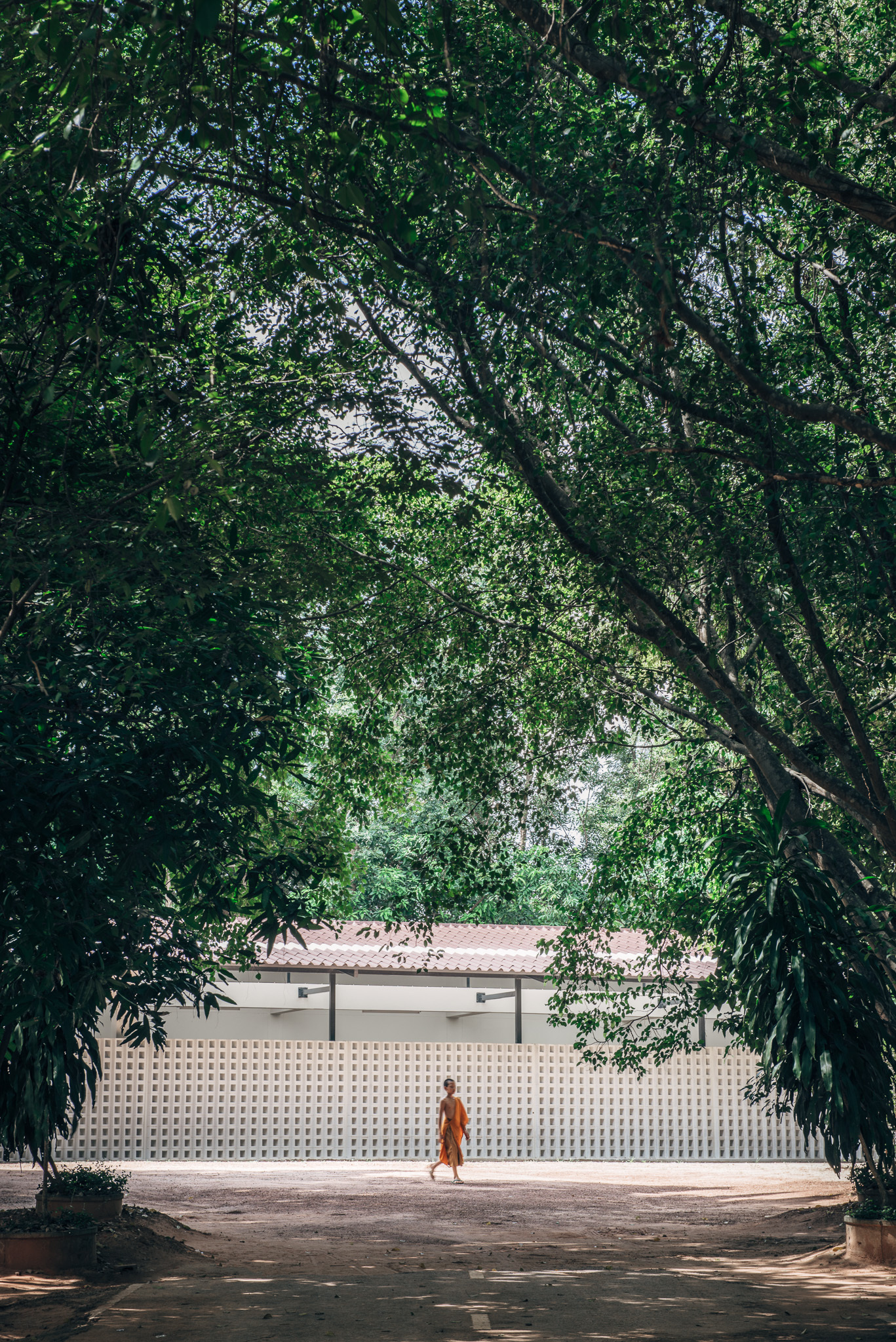 Galeria de Templo Buddhanimit / Skarn Chaiyawat + Rina Shindo + Witee ...