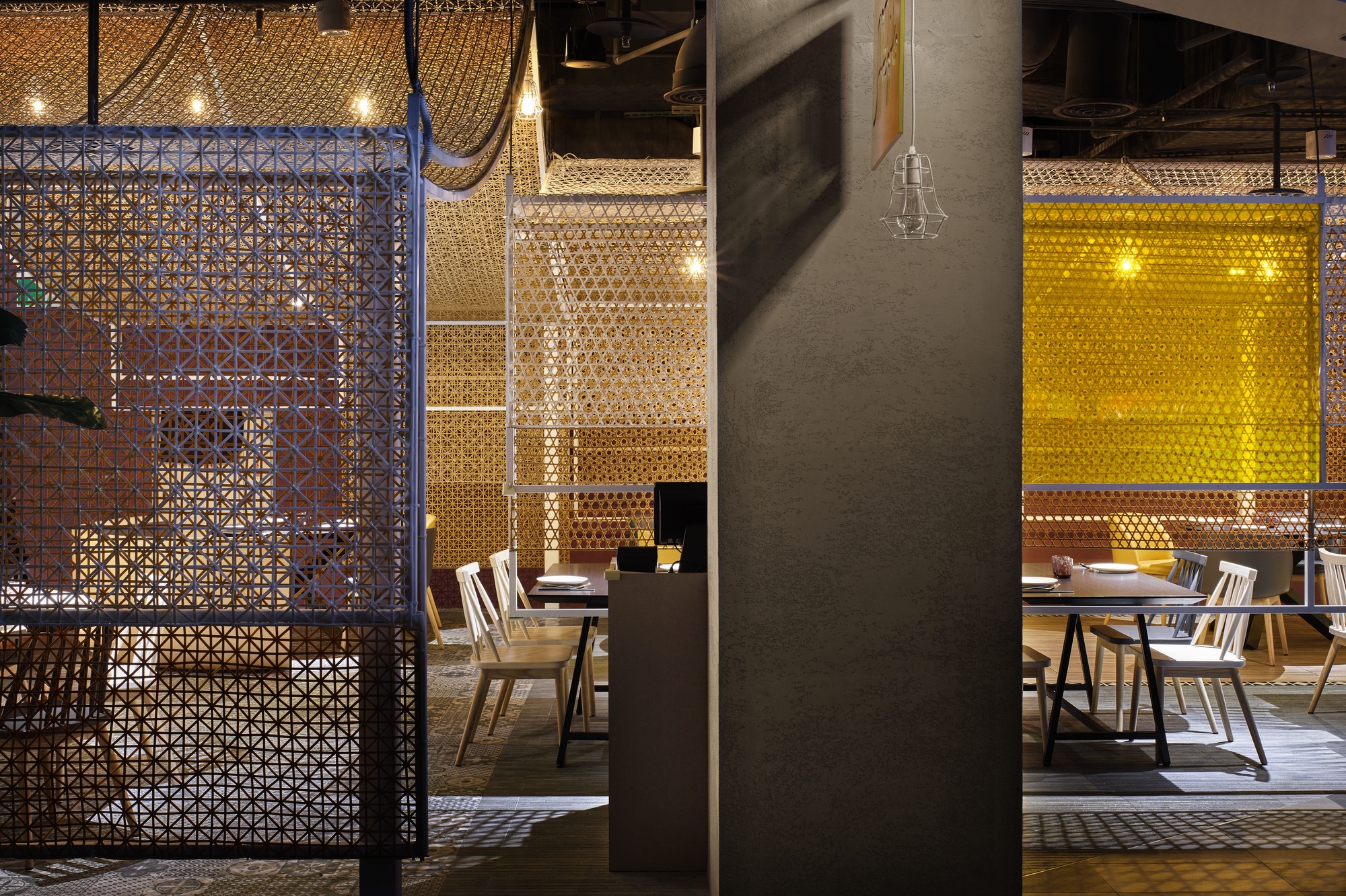 Gallery of Inbetween A Thai Street / JC Architecture - 23