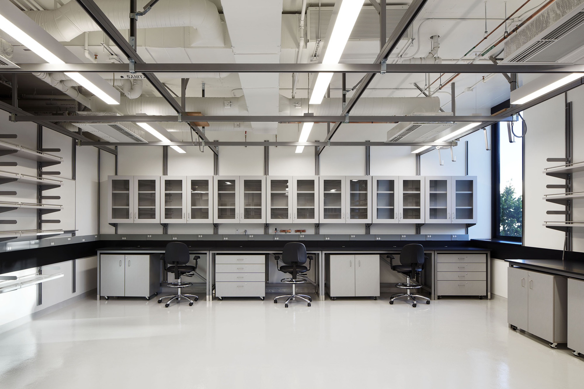 Gallery of UBC Quantum Matter Institute / PUBLIC Architecture ...