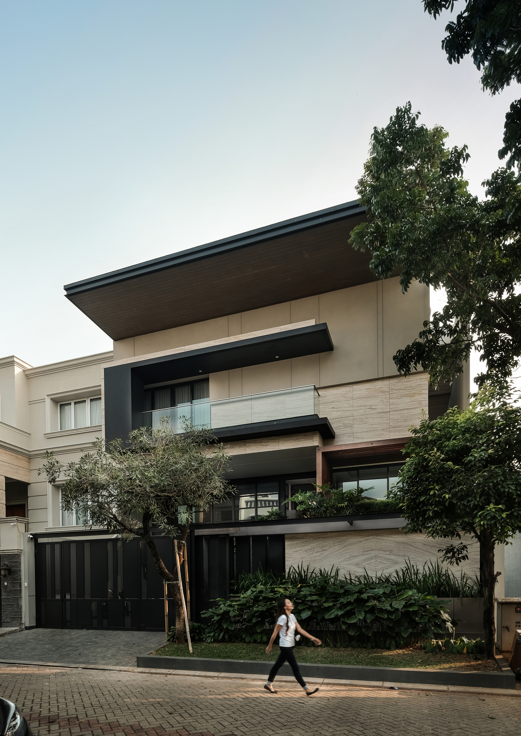 Gallery of DL House / DP+HS Architects - 6