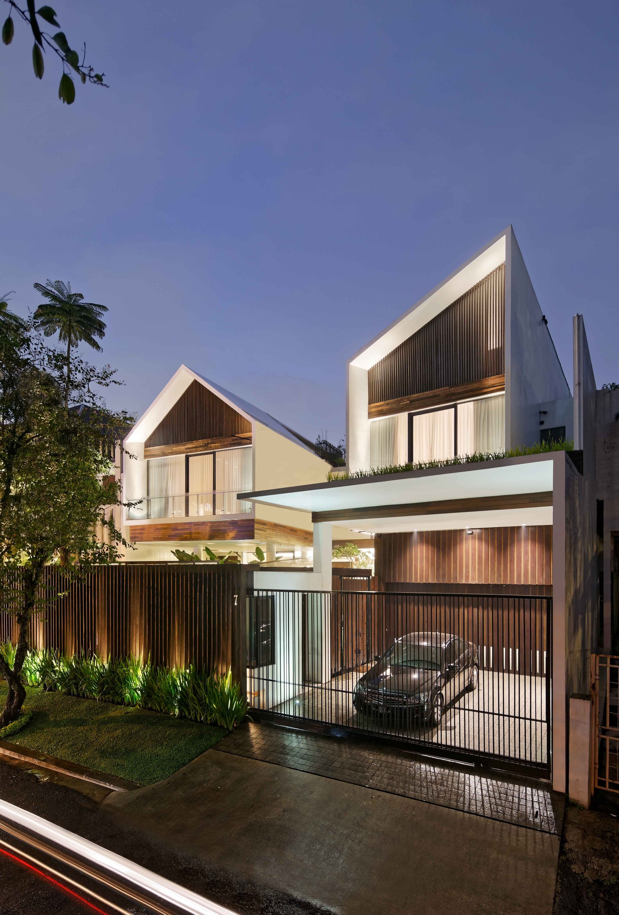 Gallery of Long House / TWS & Partners - 6