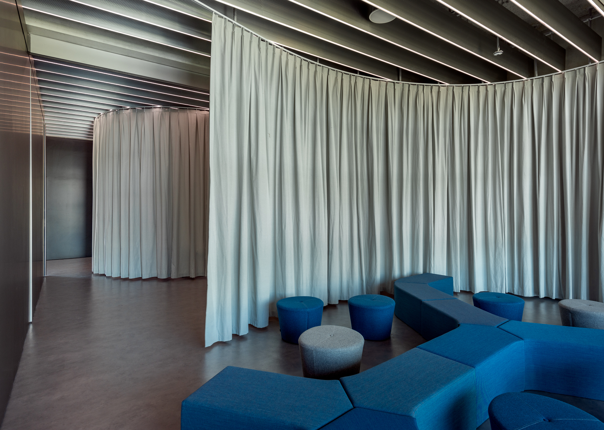 Gallery of Innovation Lab / AIM Architecture - 20