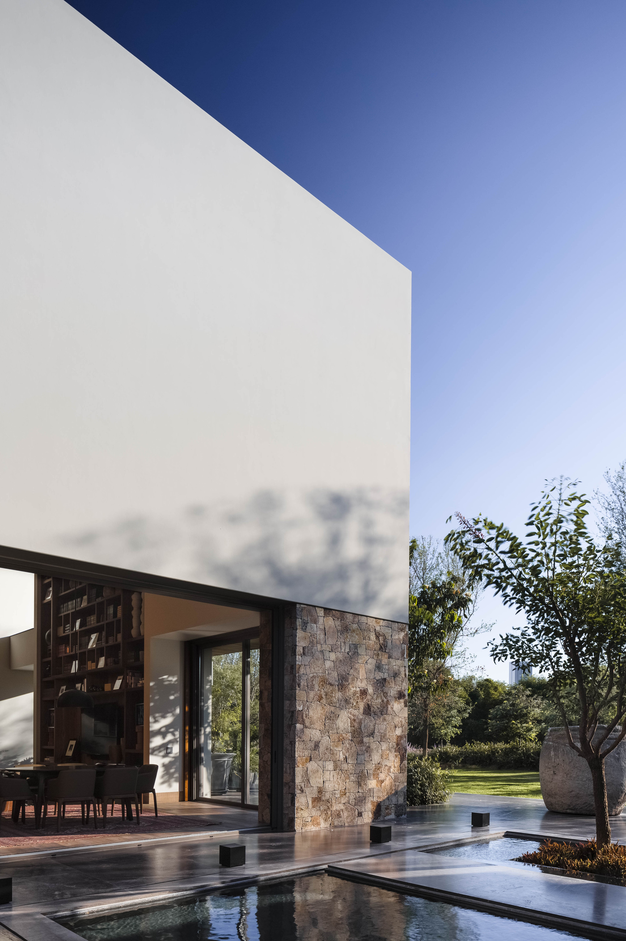 Gallery of AP House / ELÍAS RIZO ARQUITECTOS - 16