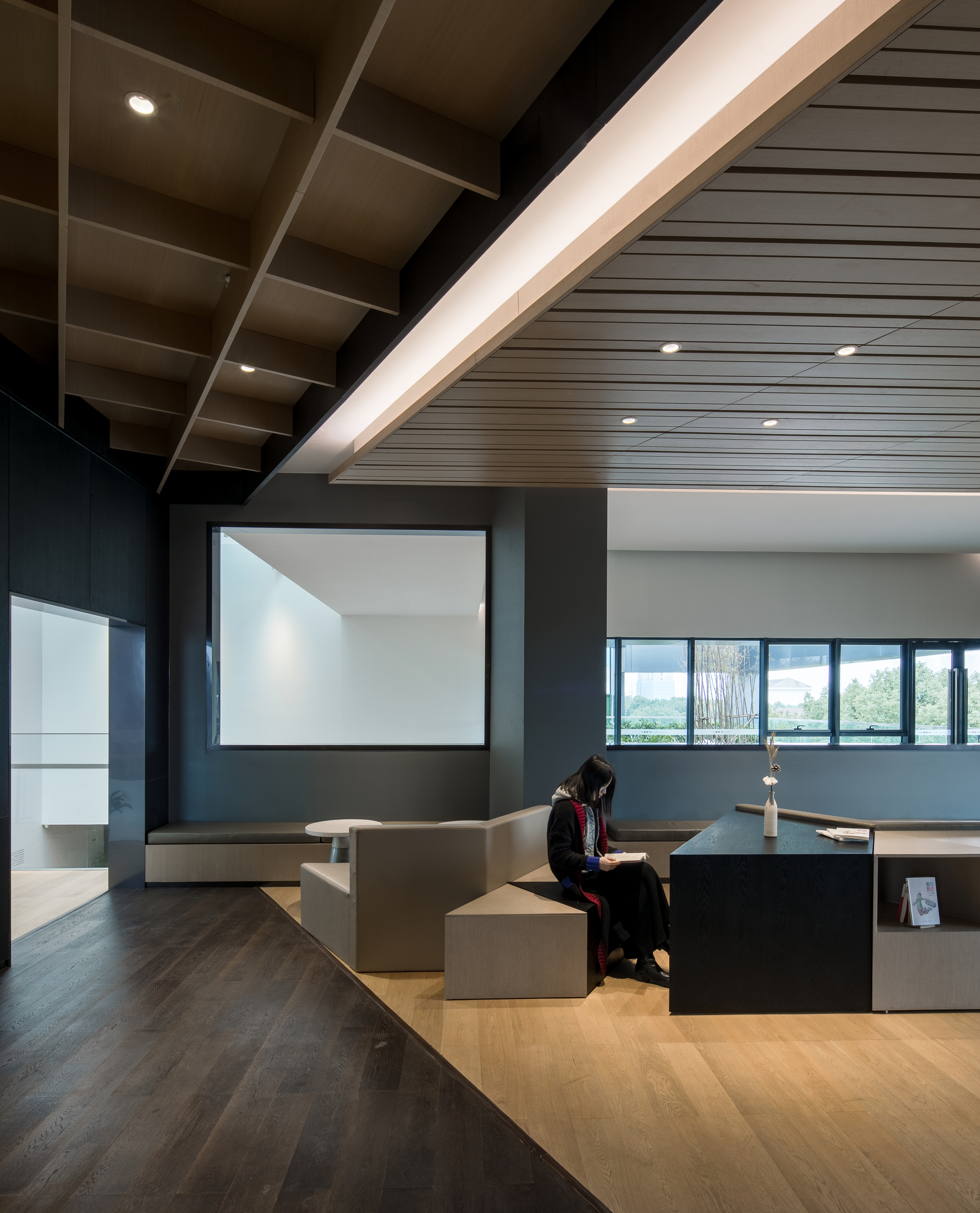 Gallery of The You Art Centre / Atelier Global - 19